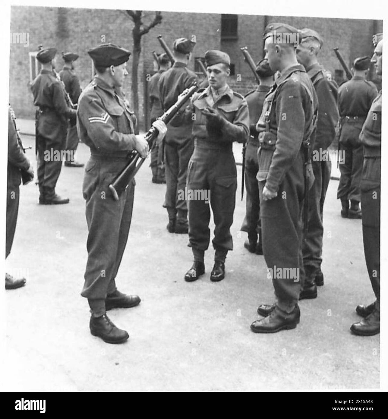 RASC OFFICERS TRAINING SCHOOL - Officers students learning how to ...