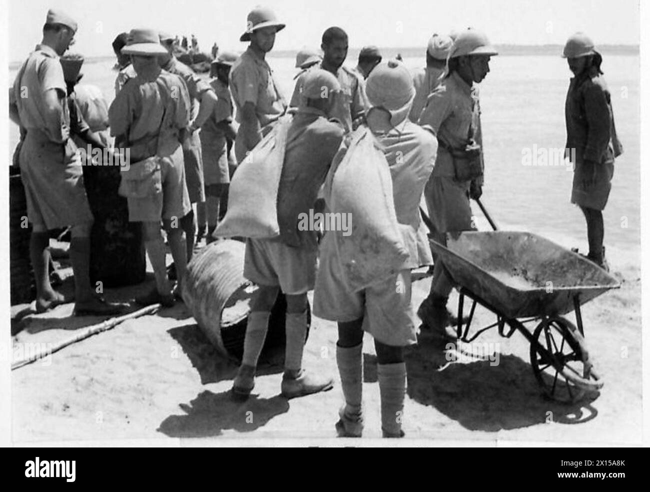 CAPTAIN ROOSEVELT AT HABBANIYA - Capt. Roosevelt watching prisoners ...