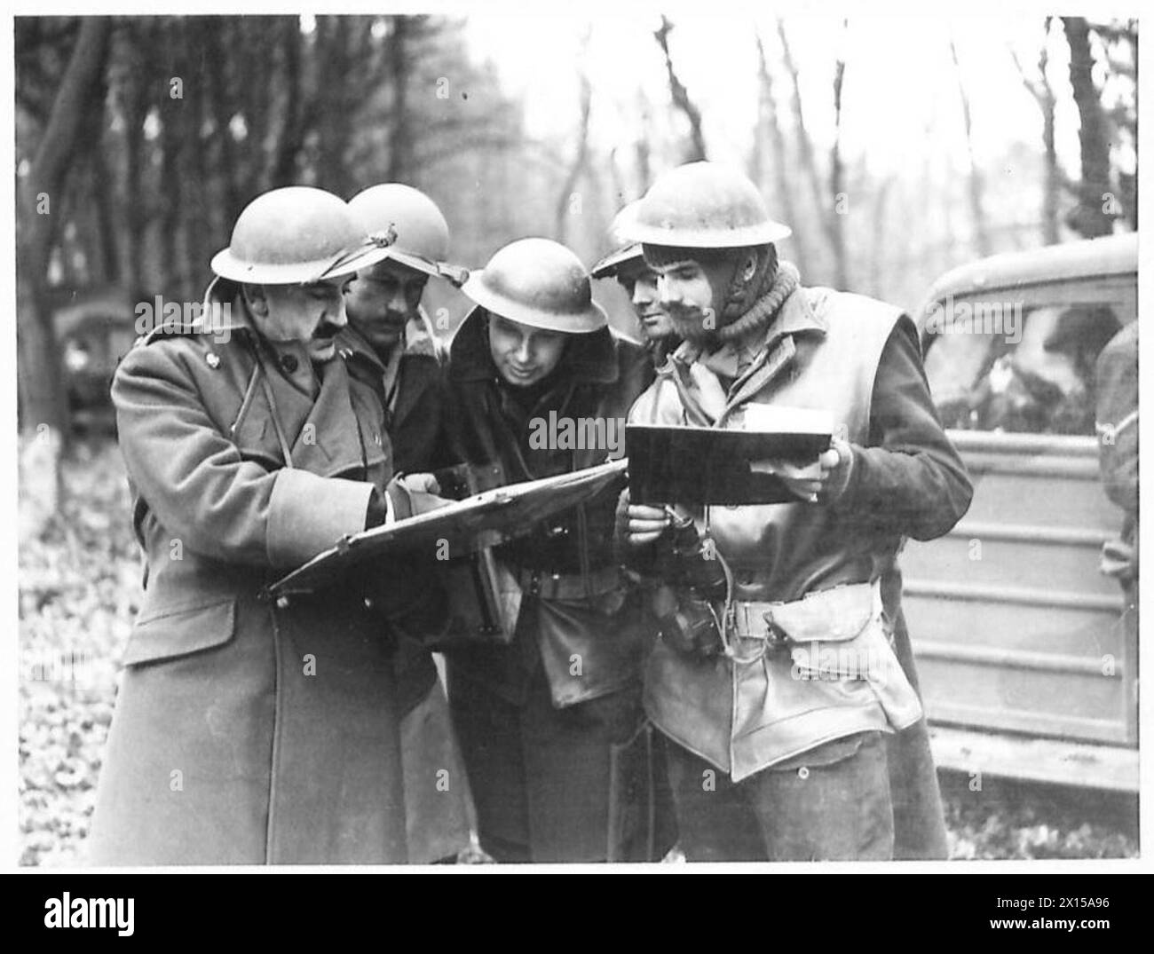 TANK EXERCISE - The Commanding Officer pointing out the route to be ...