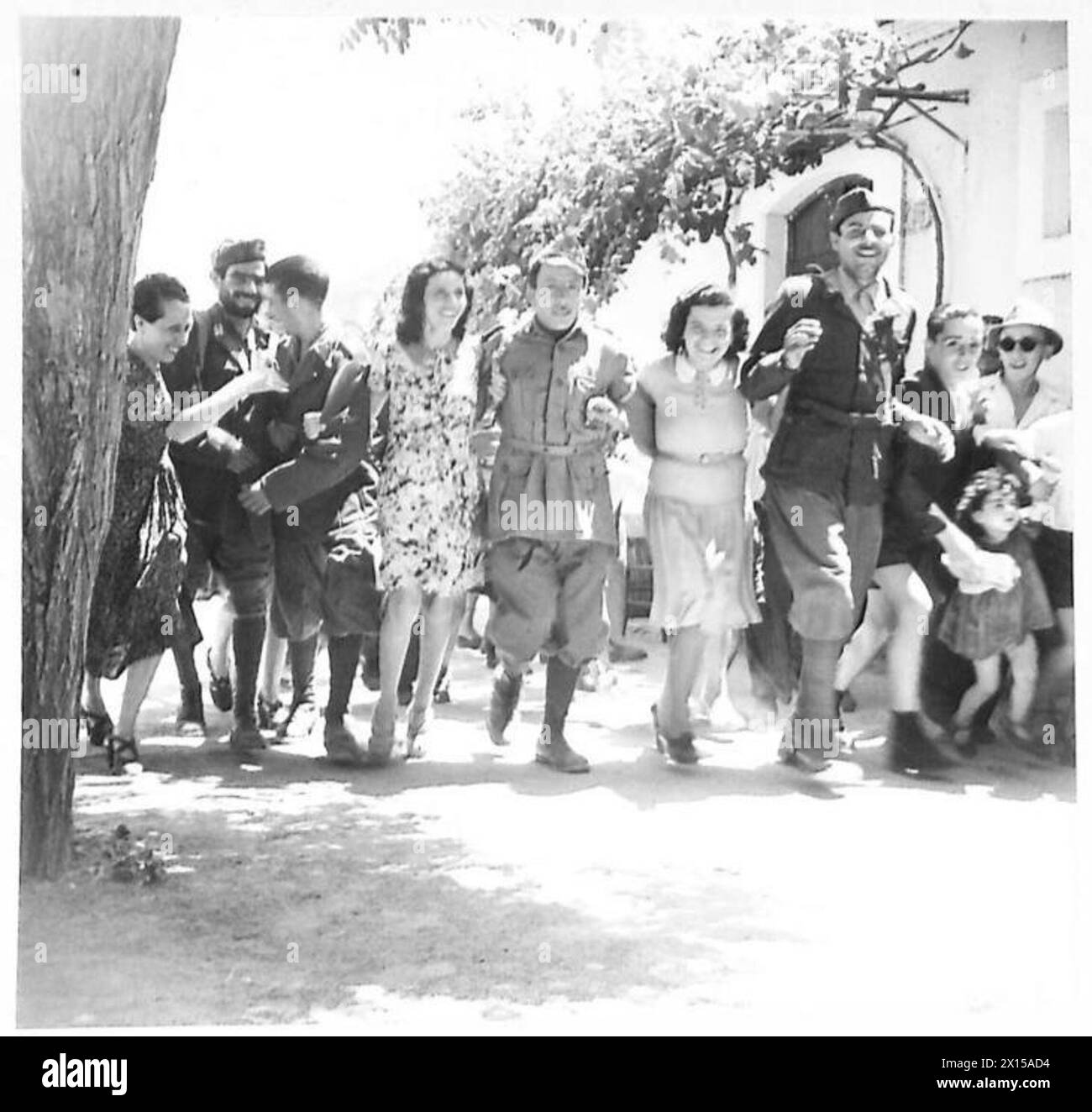 Sicilian soldiers are released and reunited with families after Allied ...