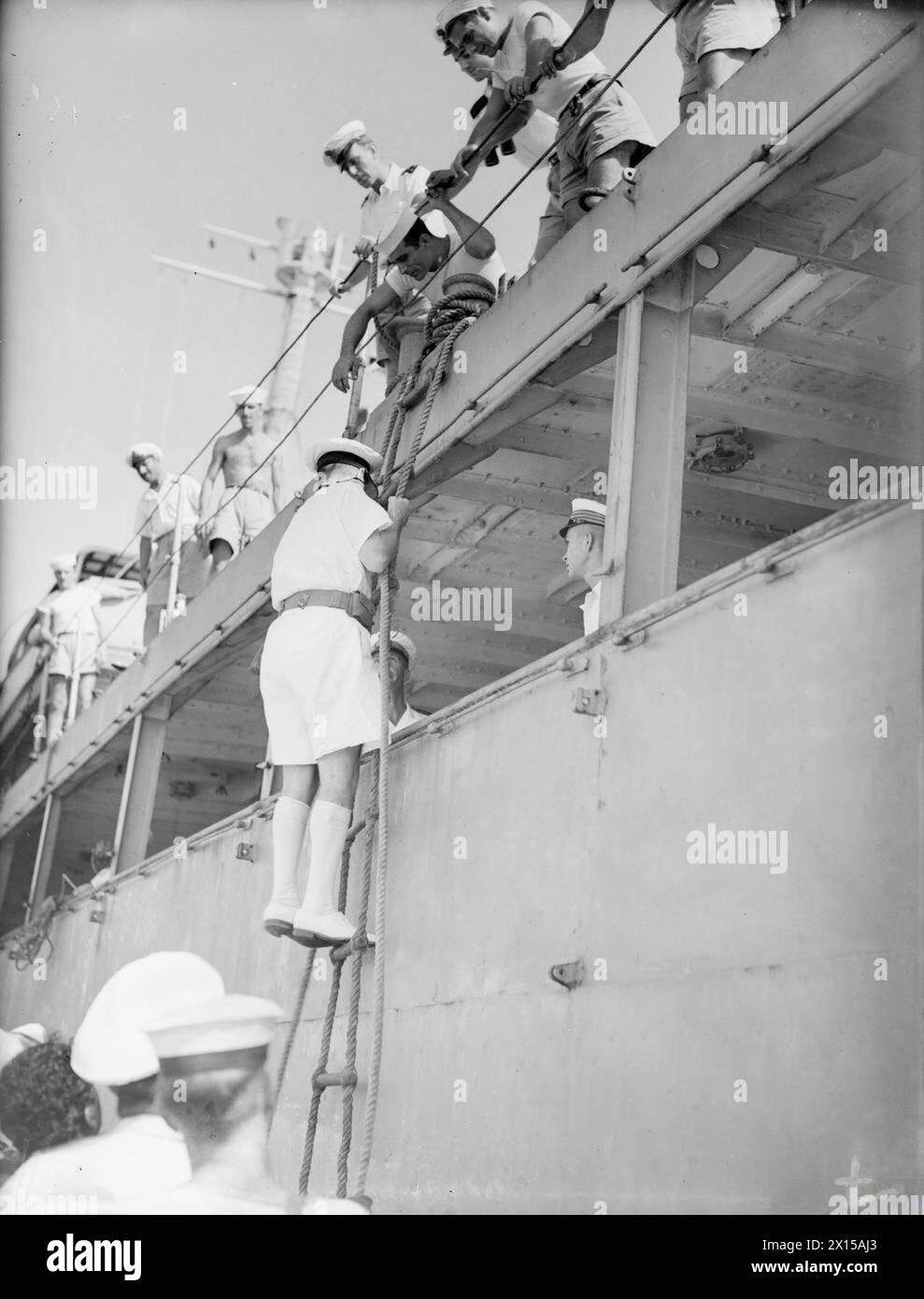 ITALIAN WARSHIP SURRENDERS AT COLOMBO. 14 SEPTEMBER 1943. THE ITALIAN ...