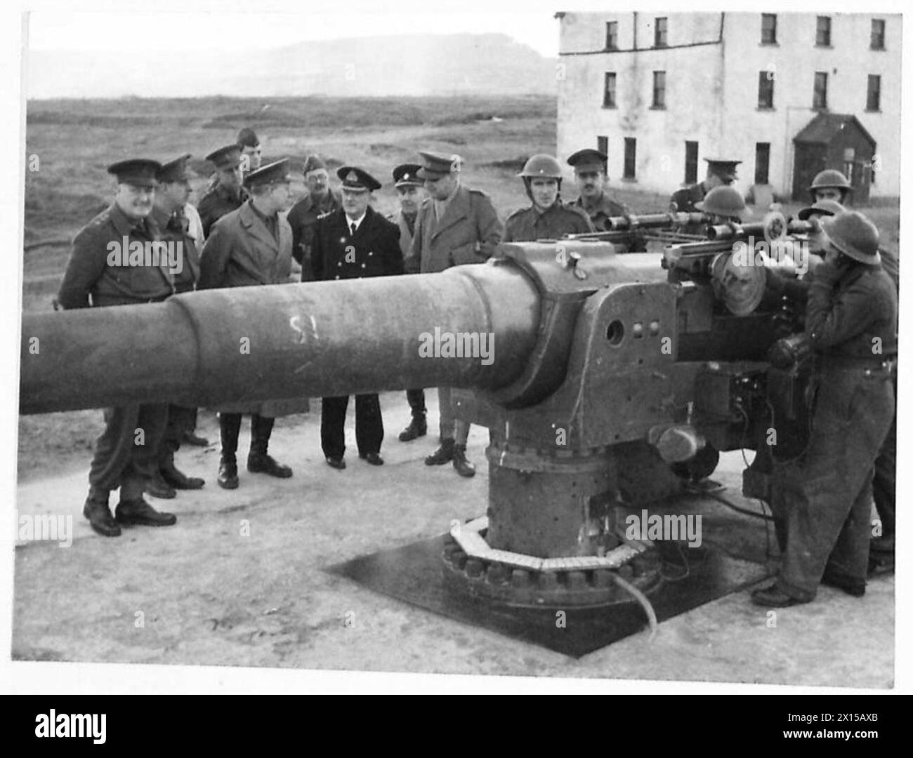 DOMESTIC EFFICIENCY FIRST - Lord Gort watches gunners at drill British ...