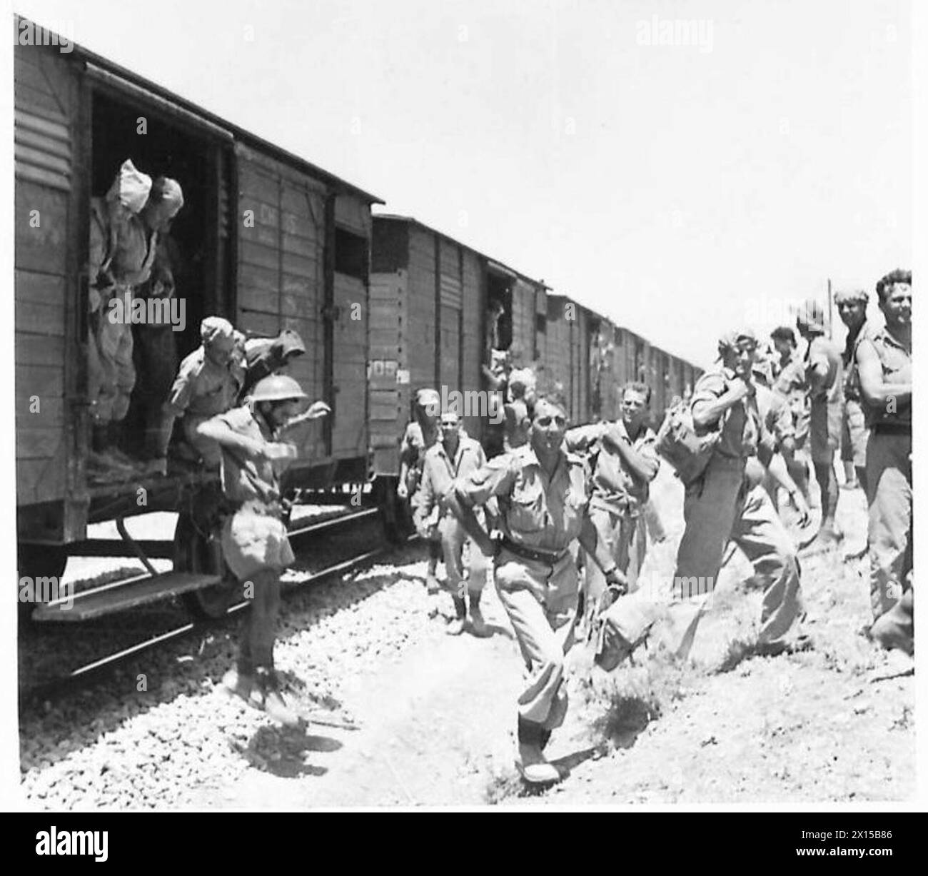 British soldier prisoners return to Syria and detraining on arrival ...