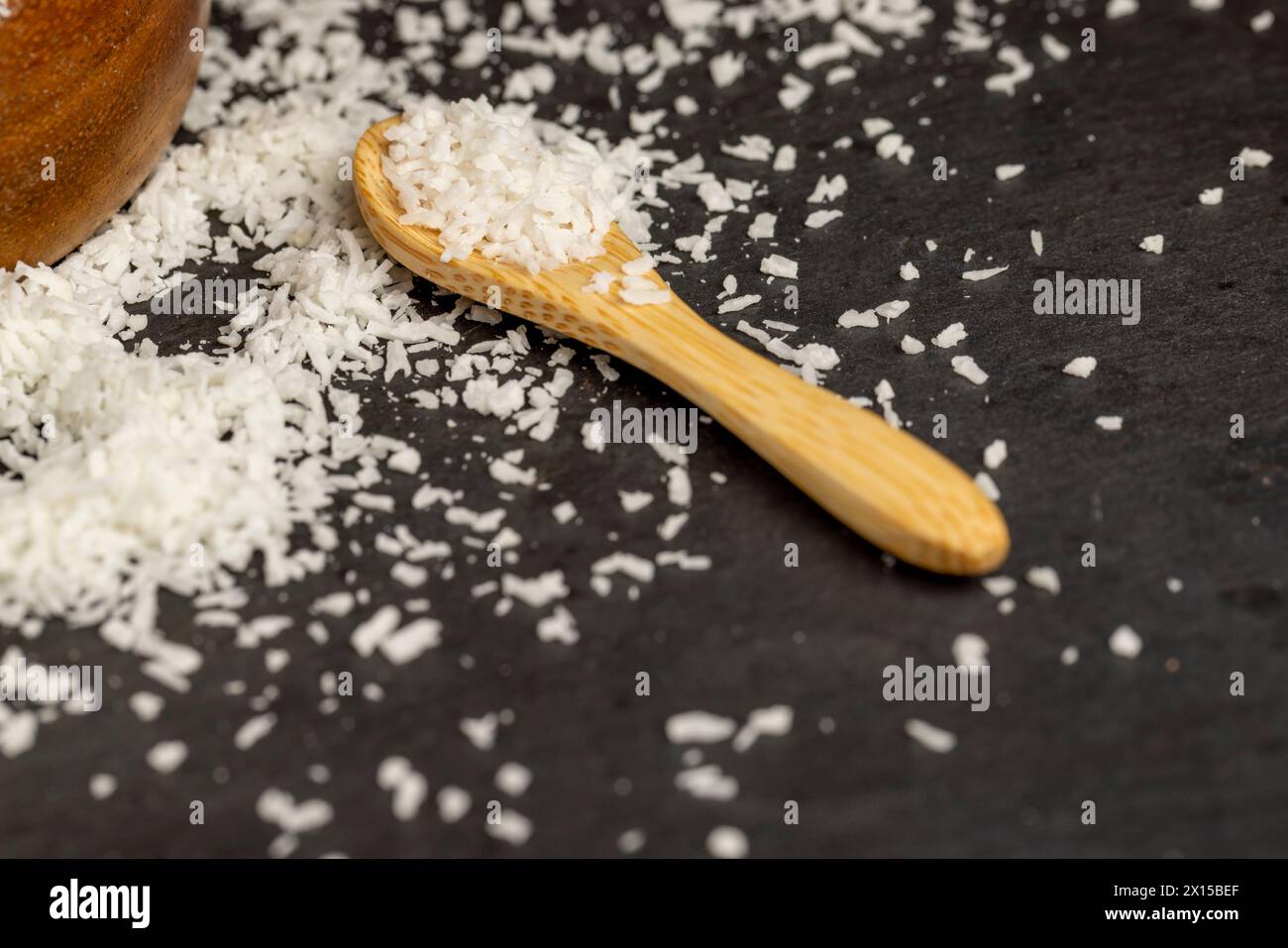 dry white coconut chips for adding to desserts, finely chopped coconut ...