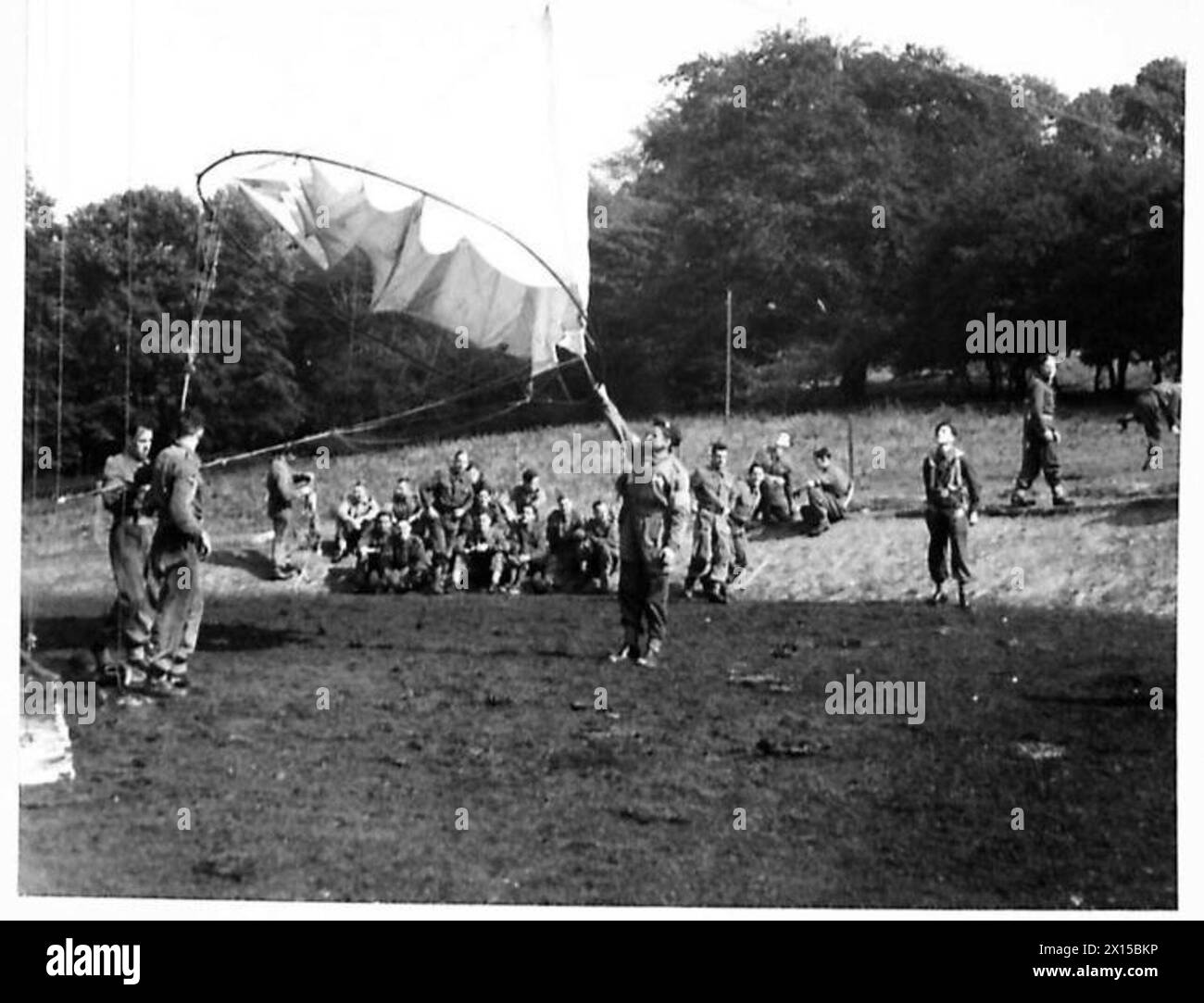 PARACHUTE TRAINING DEPOT & SCHOOL AIRBORNE FORCES - Troops prepare the ...