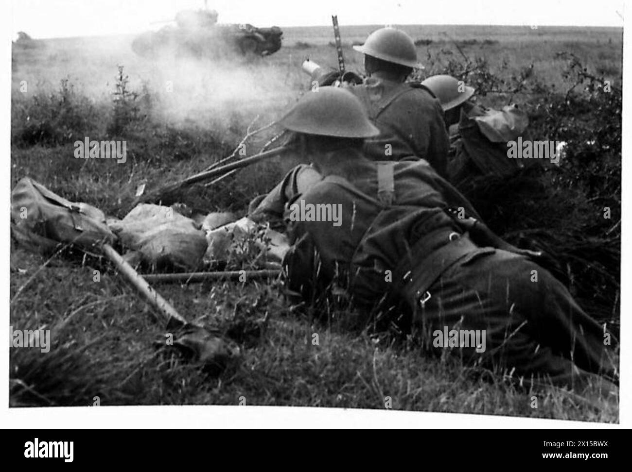 Army tank shooting hi-res stock photography and images - Alamy