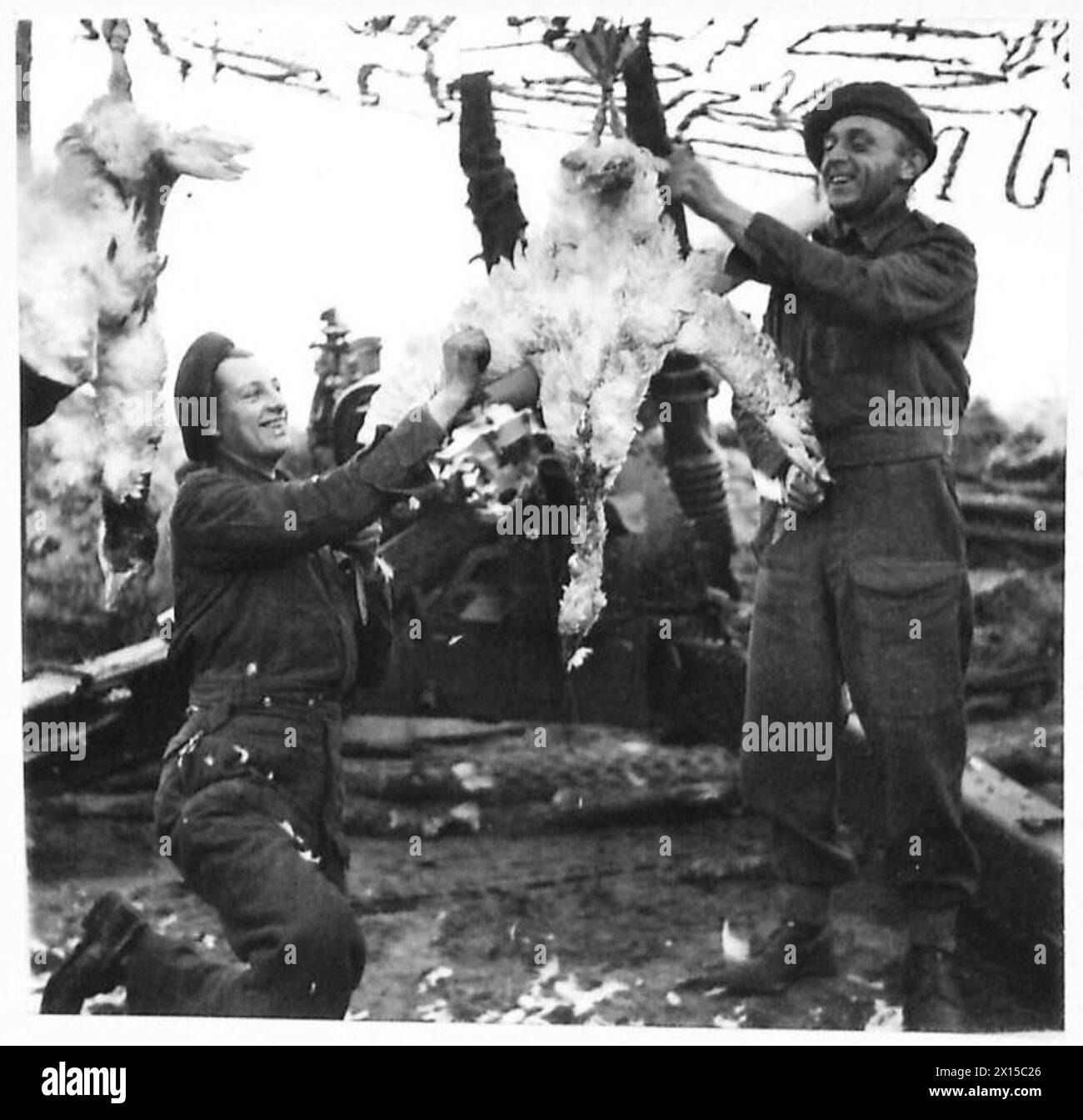 Royal artillery men near hi-res stock photography and images - Alamy