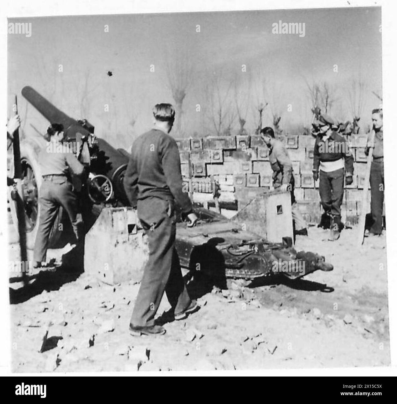 EIGHTH ARMY : VARIOUS - Capt. Simms pulls the lanyard and sends another ...