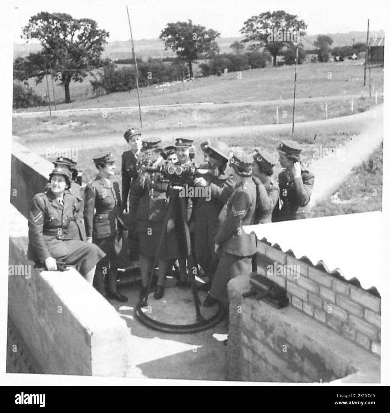 ATS RECRUITING CORPORALS VISIT MIXED BATTERY - Inspecting the ...