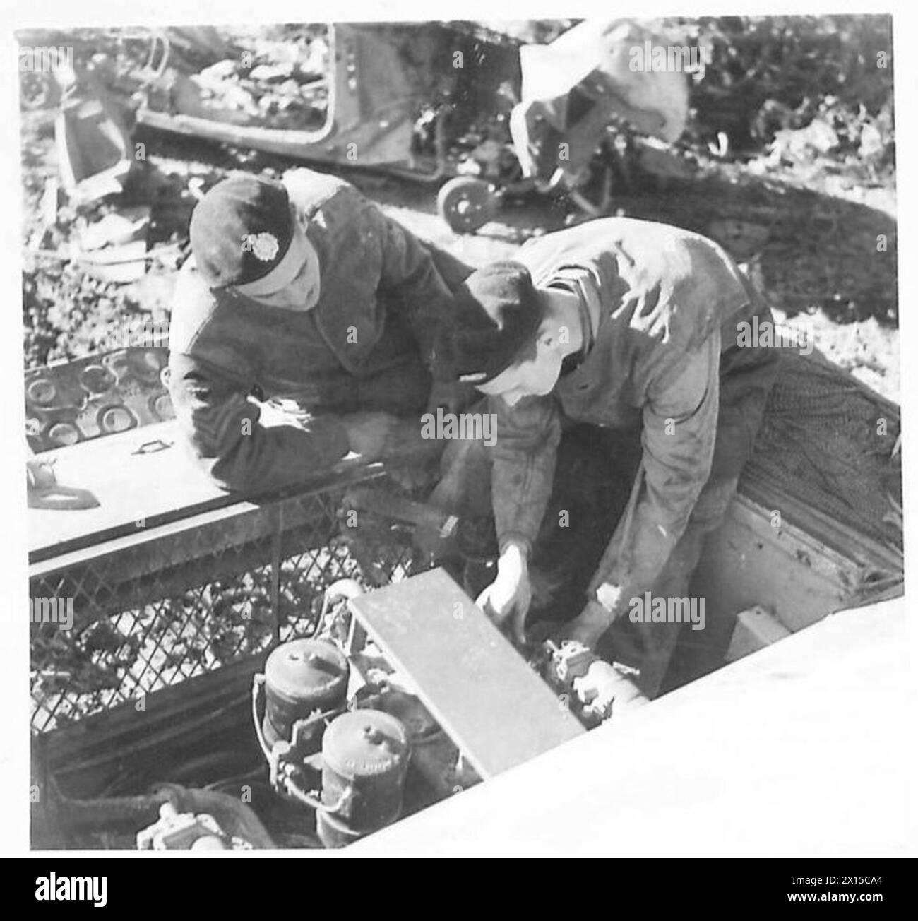 Italy Eighth Armythe Life Of A Tank Man Rosie The Driver Cleans The Filters Of The Tanks