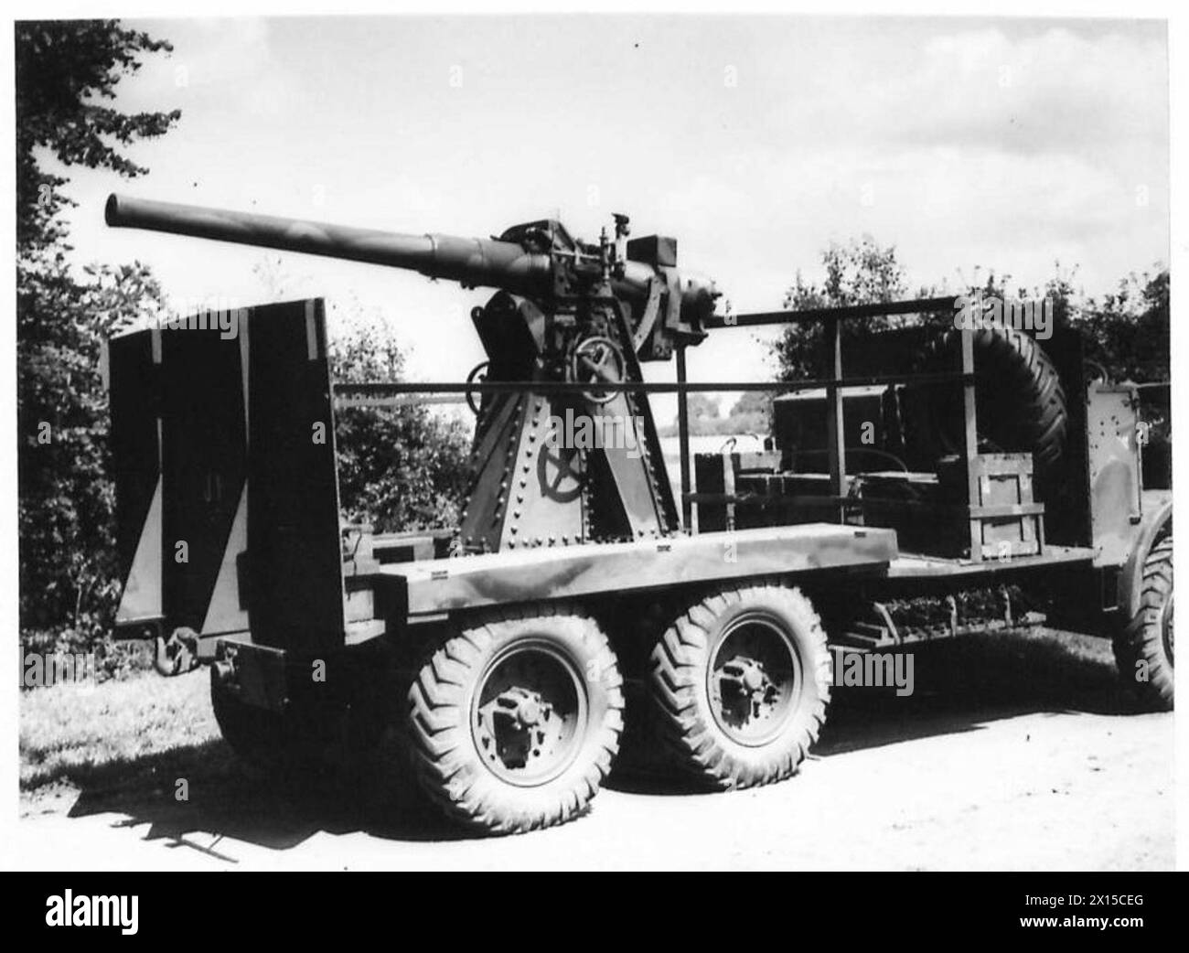 VARIOUS TYPES OF GUNS - 12 Pounder Mobile gun , British Army Stock ...