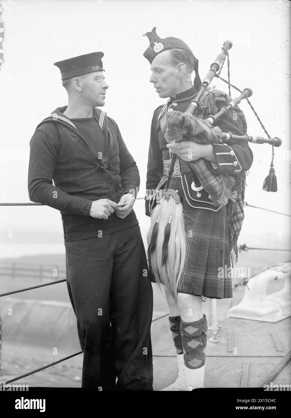 Traditional scottish dress hi-res stock photography and images - Alamy