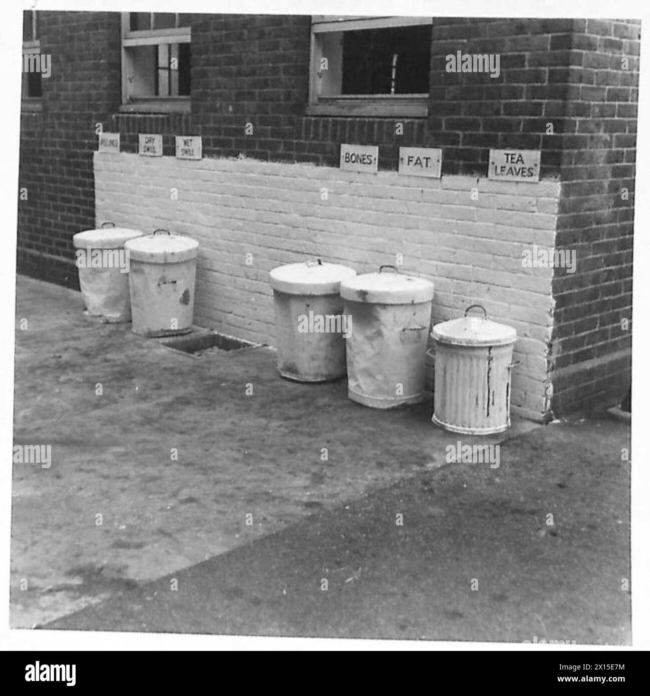 Army cookhouse hi-res stock photography and images - Alamy