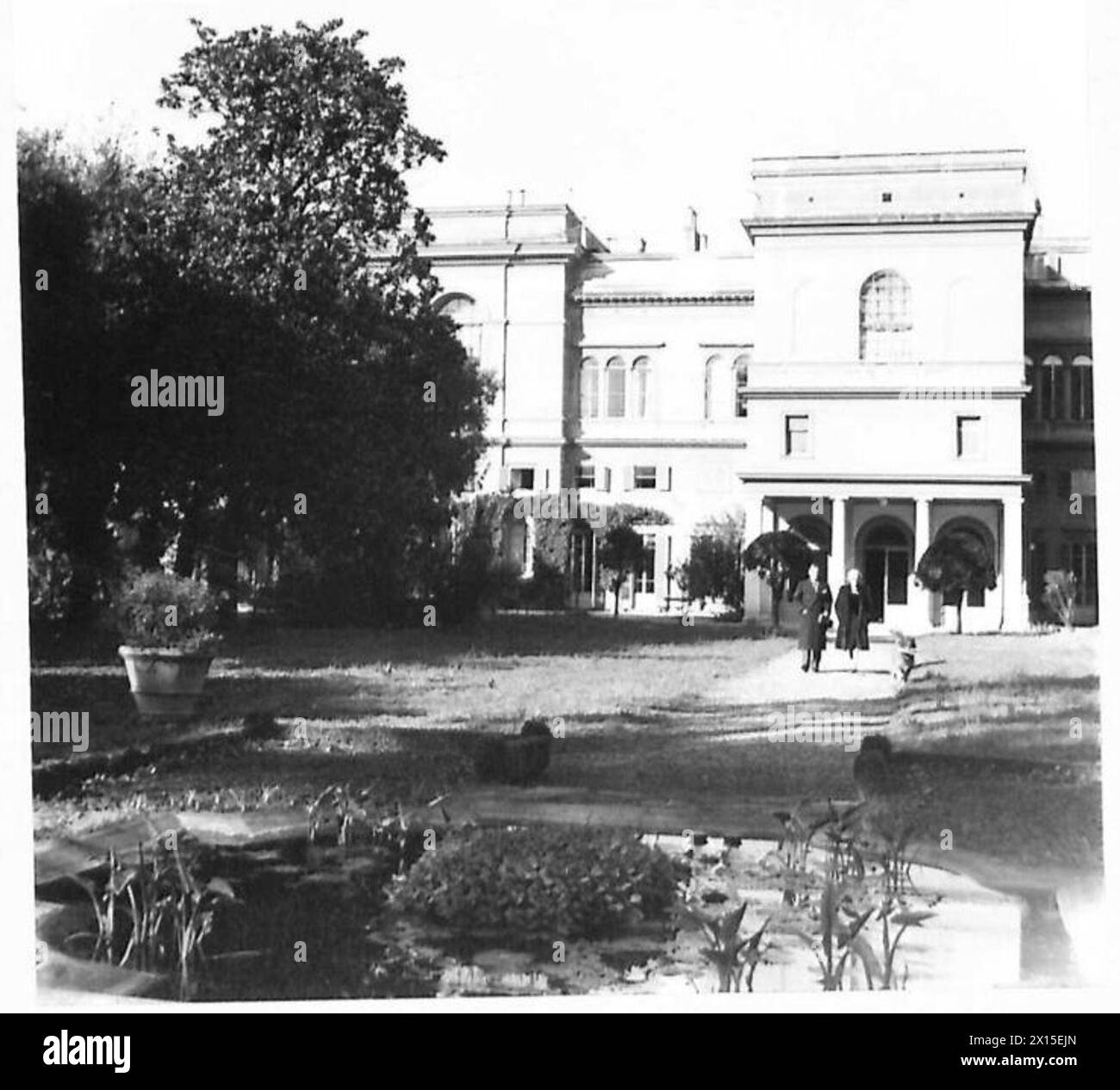 British lady urban Black and White Stock Photos & Images - Alamy