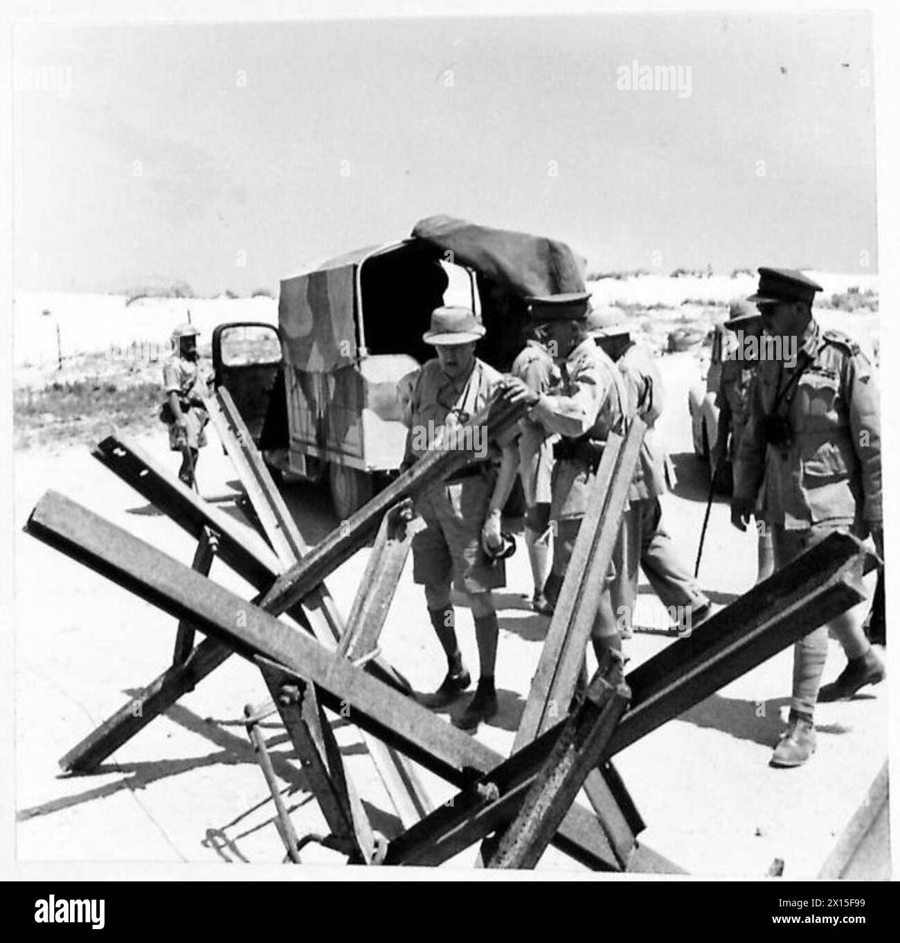 VISIT TO SOUTH AFRICAN TROOPS IN EGYPT - Some of our defences interest ...