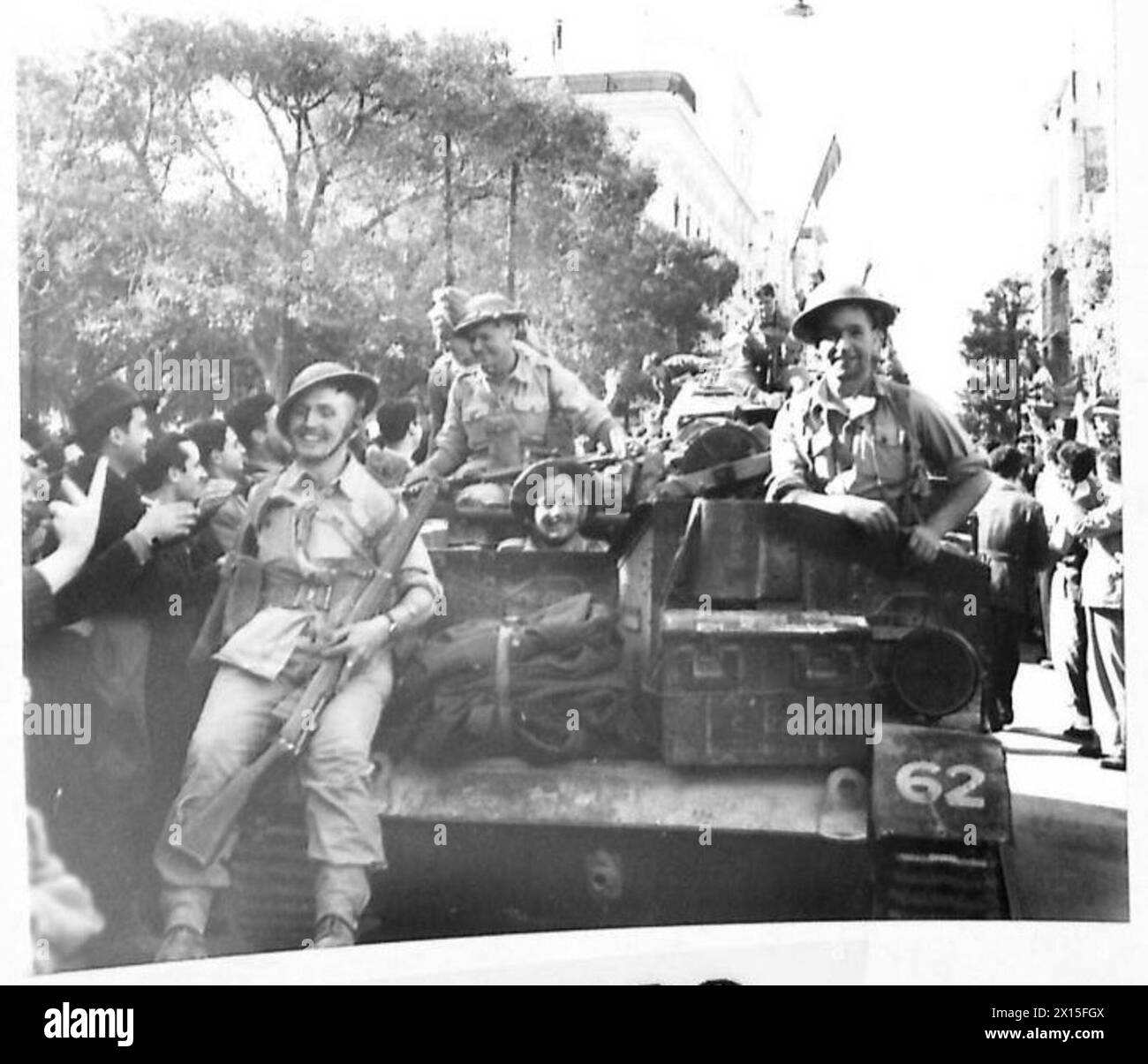Troops reception by civilians hi-res stock photography and images - Alamy