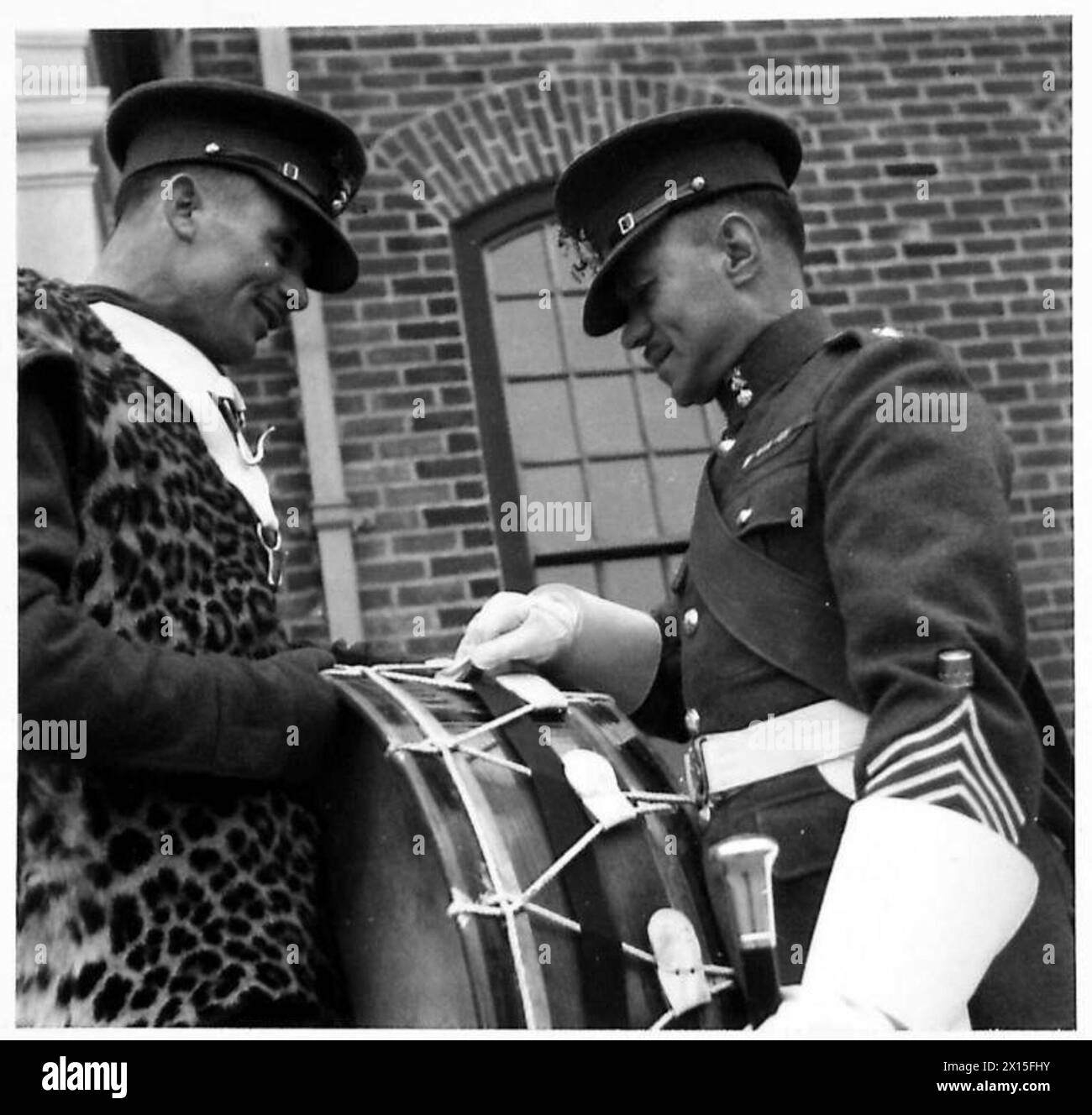 SHAMROCK FOR THE ROYAL IRISH FUSILIERS - Drum Major Pogue tells ...