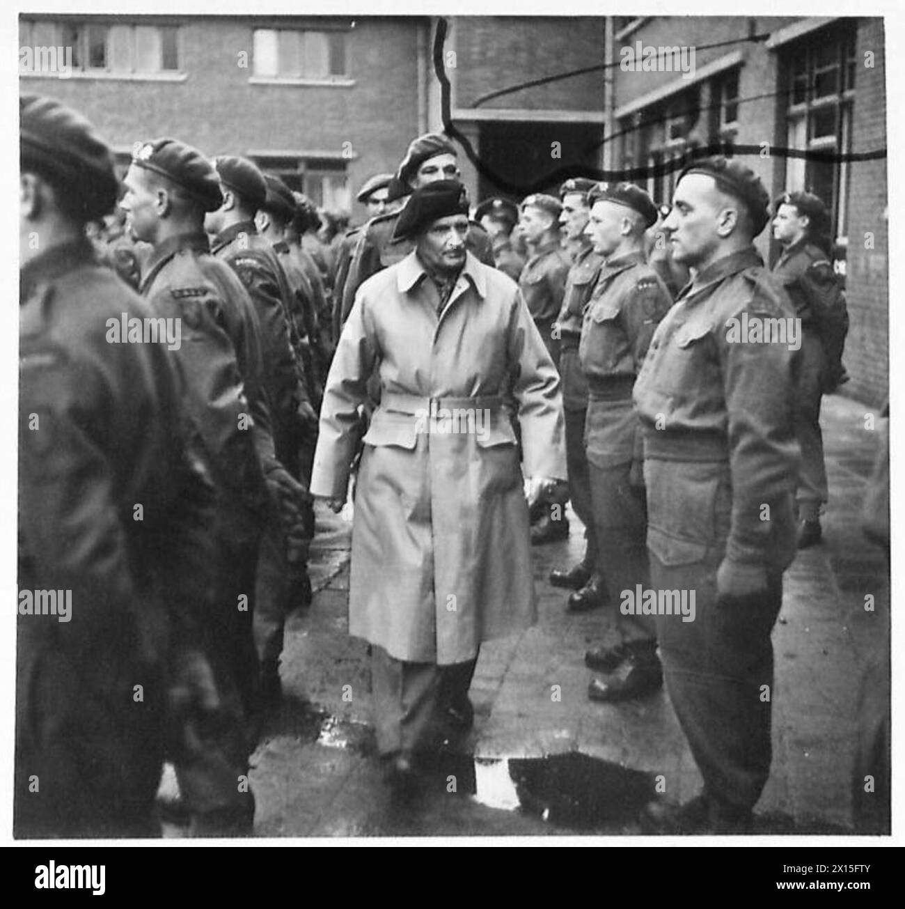 C-in-C INSPECTS HIS BODYGUARD - Pictures show the Commander-in-Chief ...