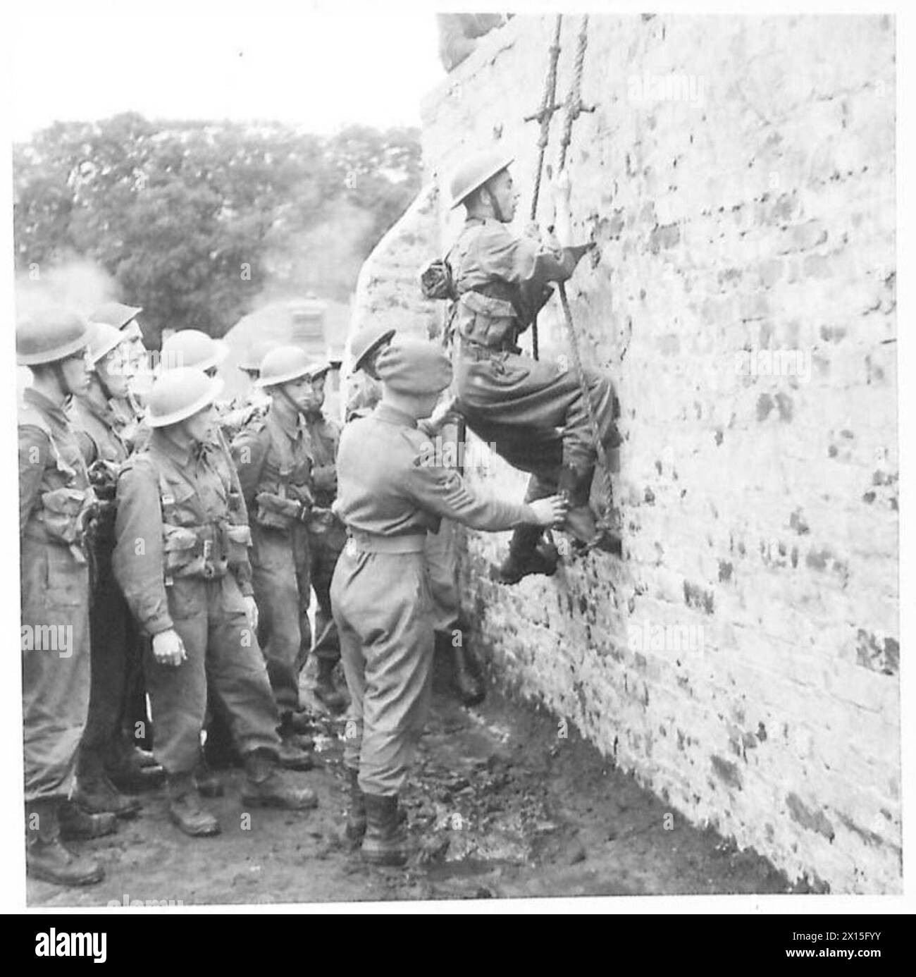 SCOTTISH HOME GUARDS' COMMANDO TRAINING - Toggle Ropes : A Home Guard ...