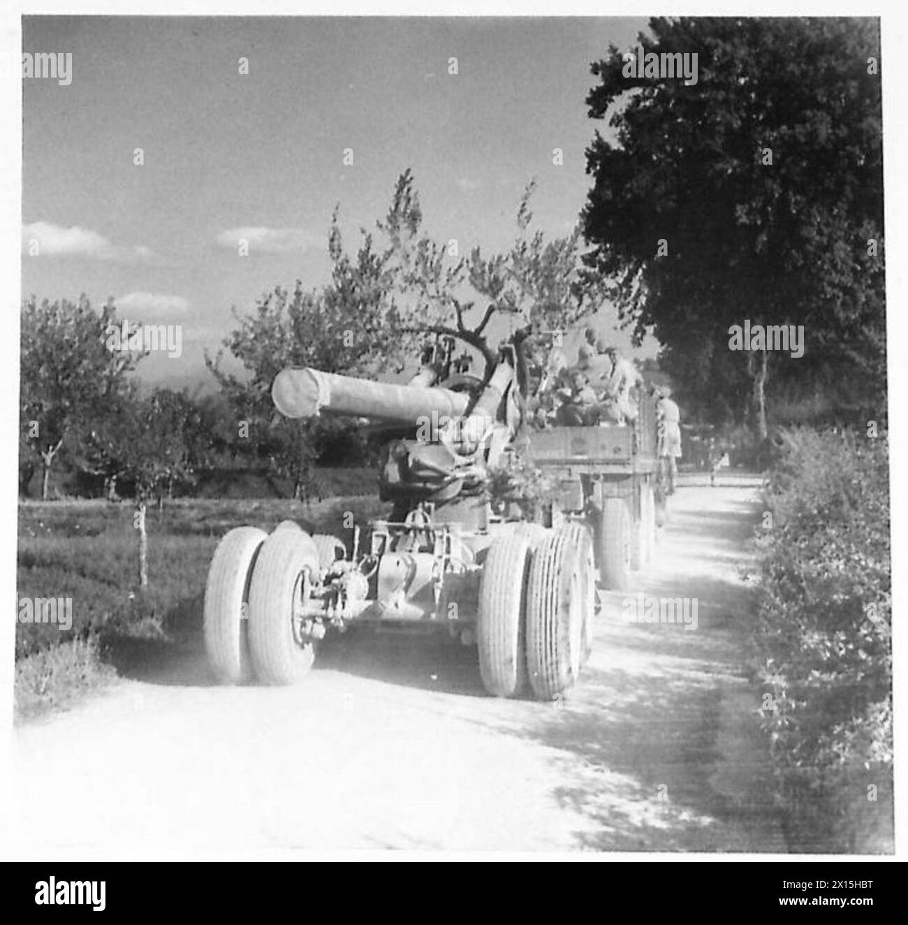 A 155mm Long Tom gun of the 75th Heavy Regiment, Royal Artillery ...