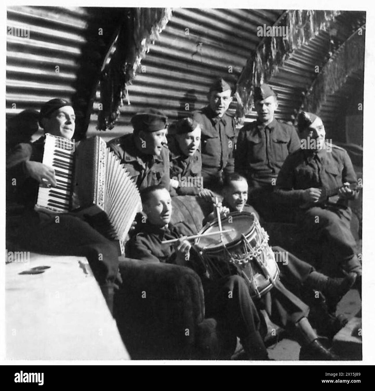 Quonset huts world war Cut Out Stock Images & Pictures - Alamy