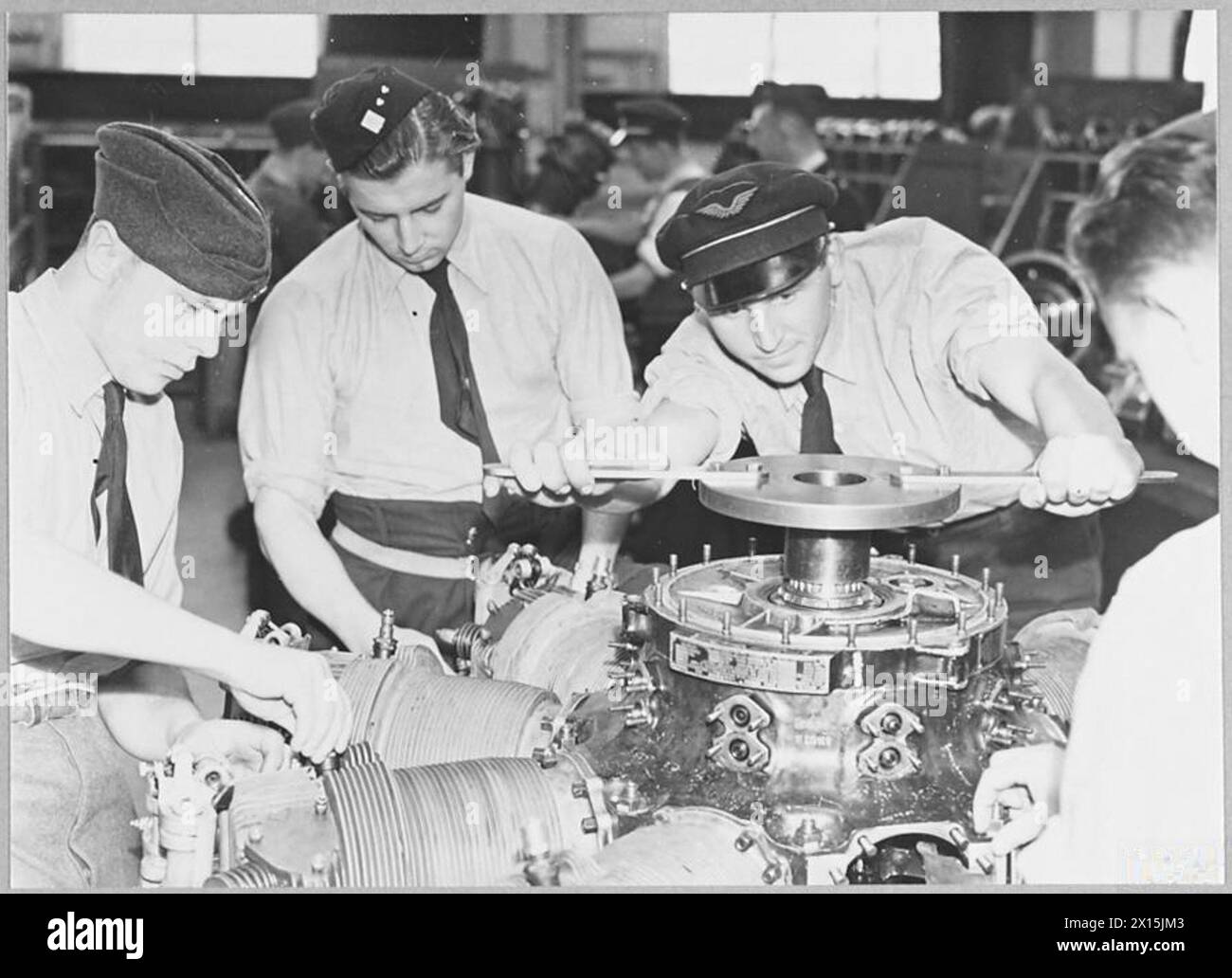 CZECH AIRMEN TRAINING WITH THE ROYAL AIR FORCE - [1119] Czech ground ...