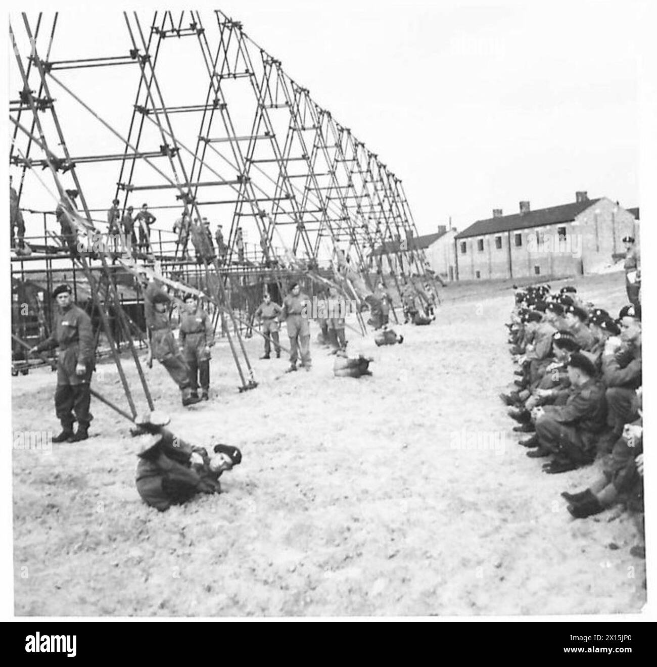 PARACHUTE TRAINING DEPOT & SCHOOL AIRBORNE FORCES - Men release ...
