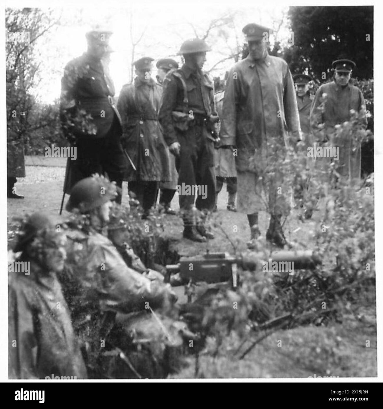 HOME GUARD EXERCISE - The GOC Scottish Command and War Correspondents ...