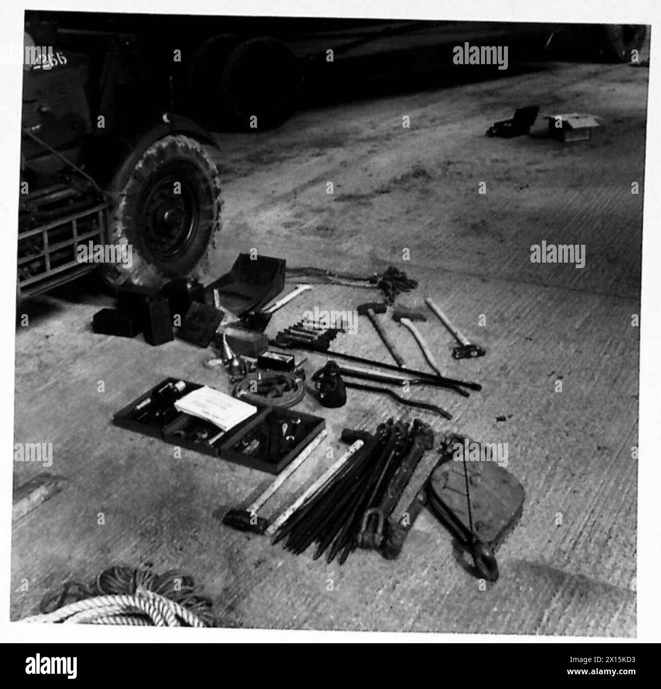 Breakdown tractor Black and White Stock Photos & Images - Alamy