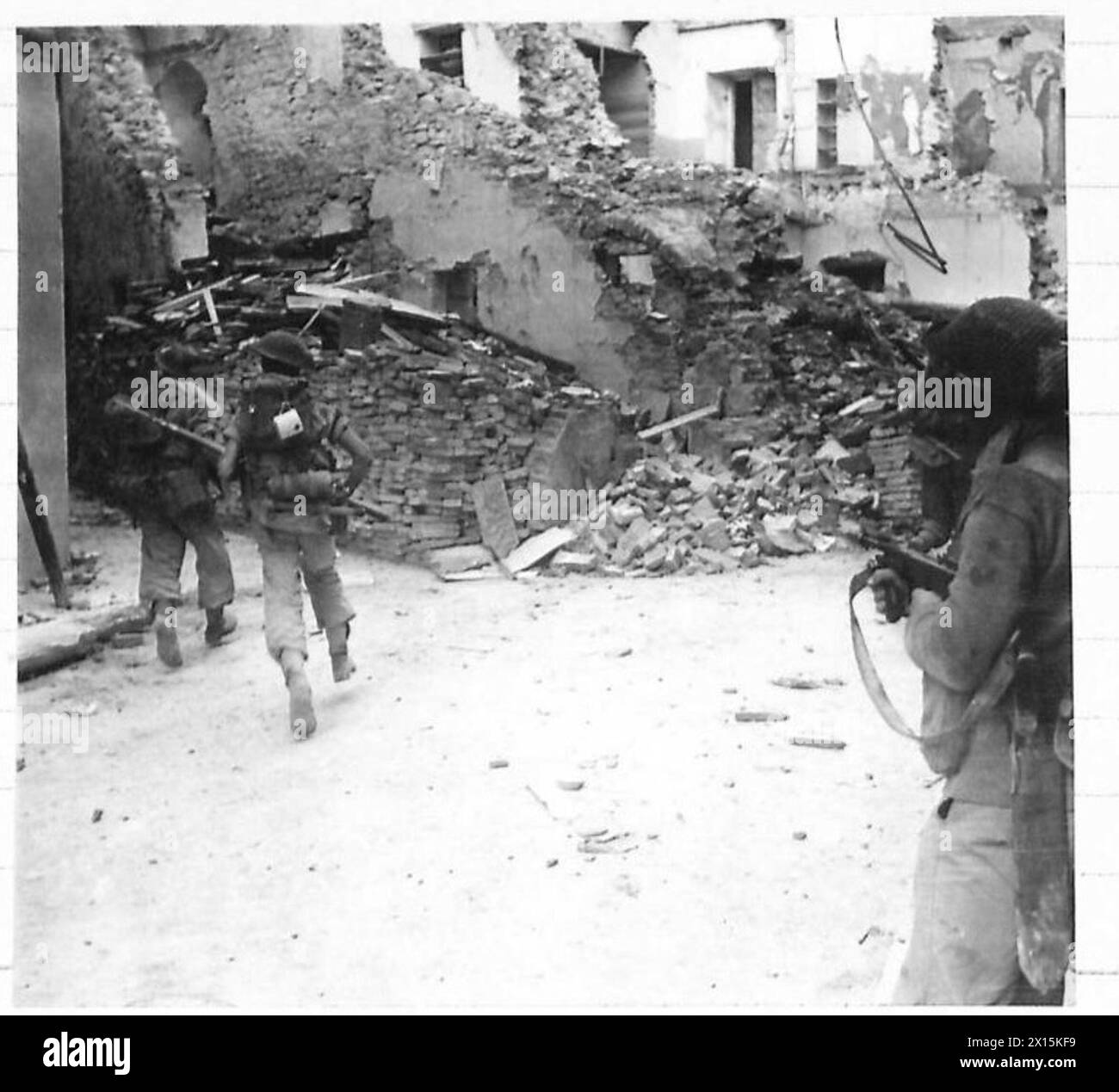 EIGHTH ARMY : LANCASHIRE LADS TAKE UMBERTIDE - 8th Army patrols ...