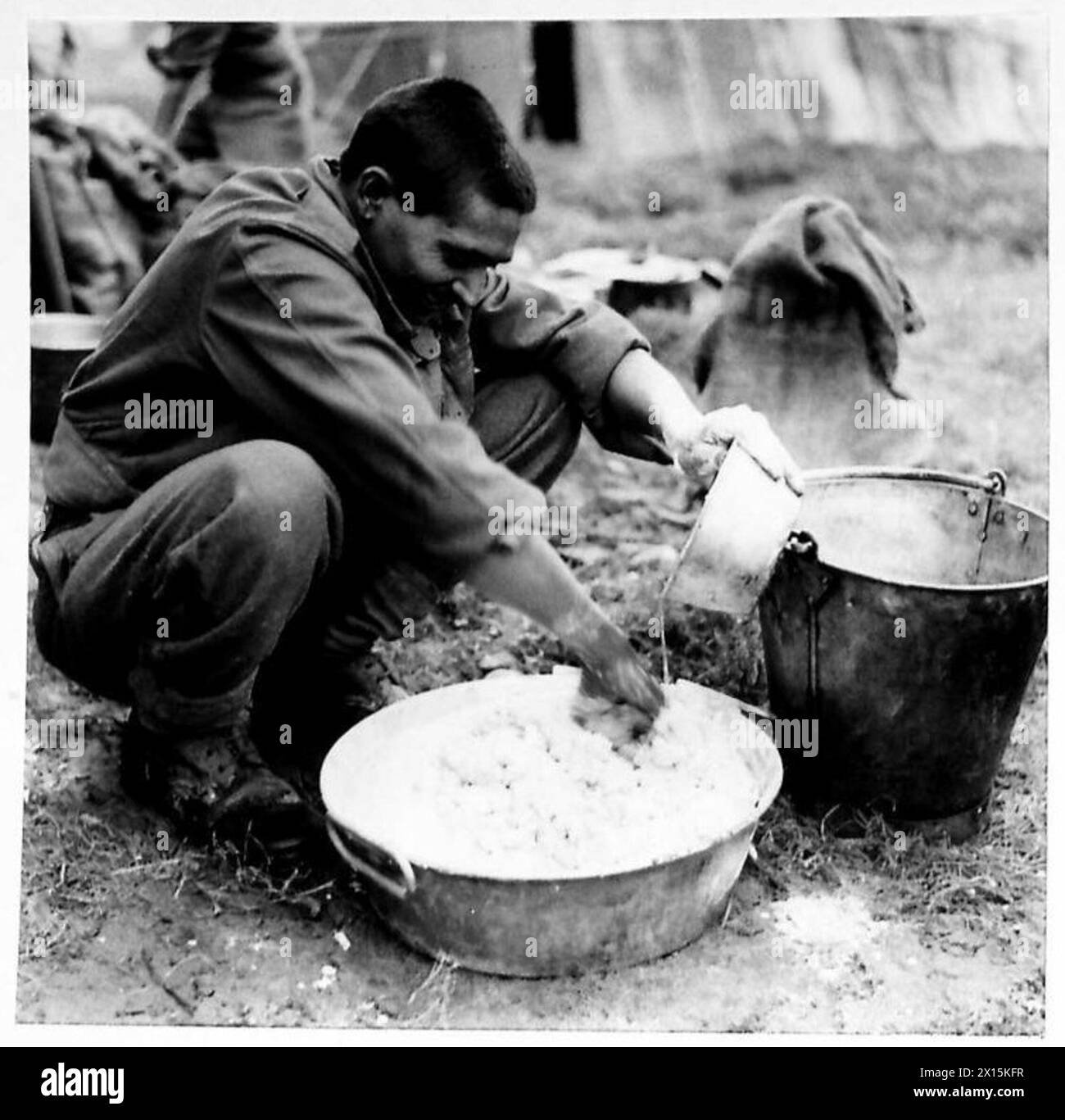 ROYAL INDIAN ARMY SERVICE CORPS - Indian cooks prepare a meal for the ...