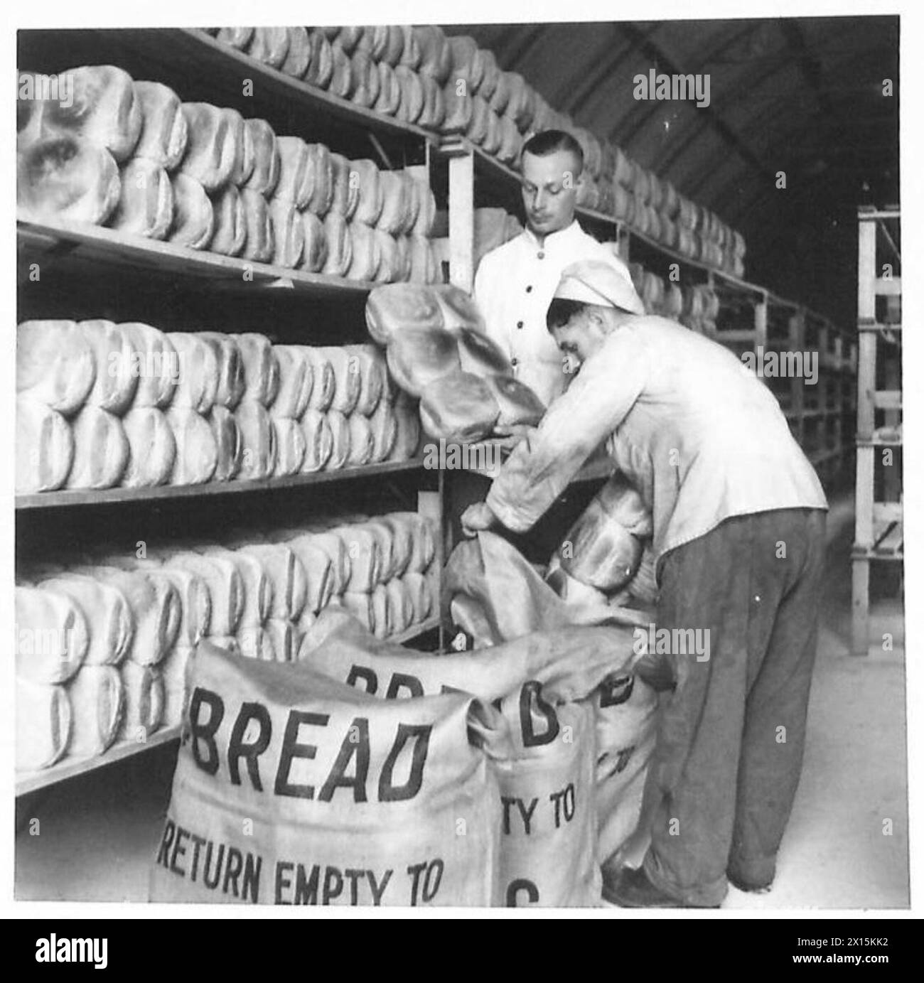 Pack technique Black and White Stock Photos & Images - Alamy