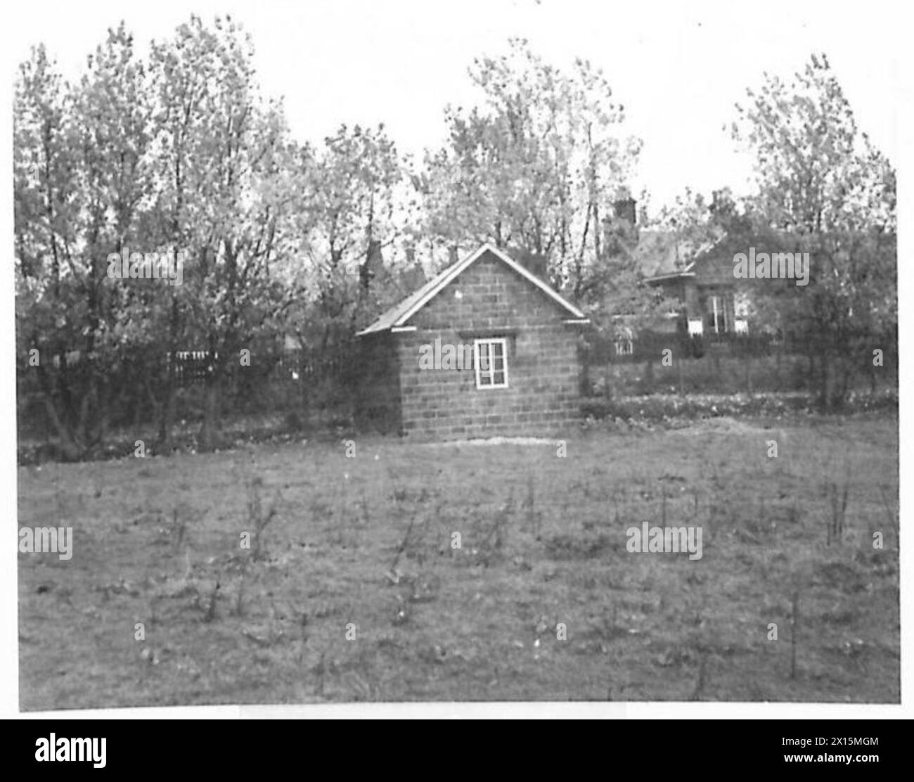 CAMOUFLAGED STRONG POINTS - Rectangular pillbox; roofed and painted to ...
