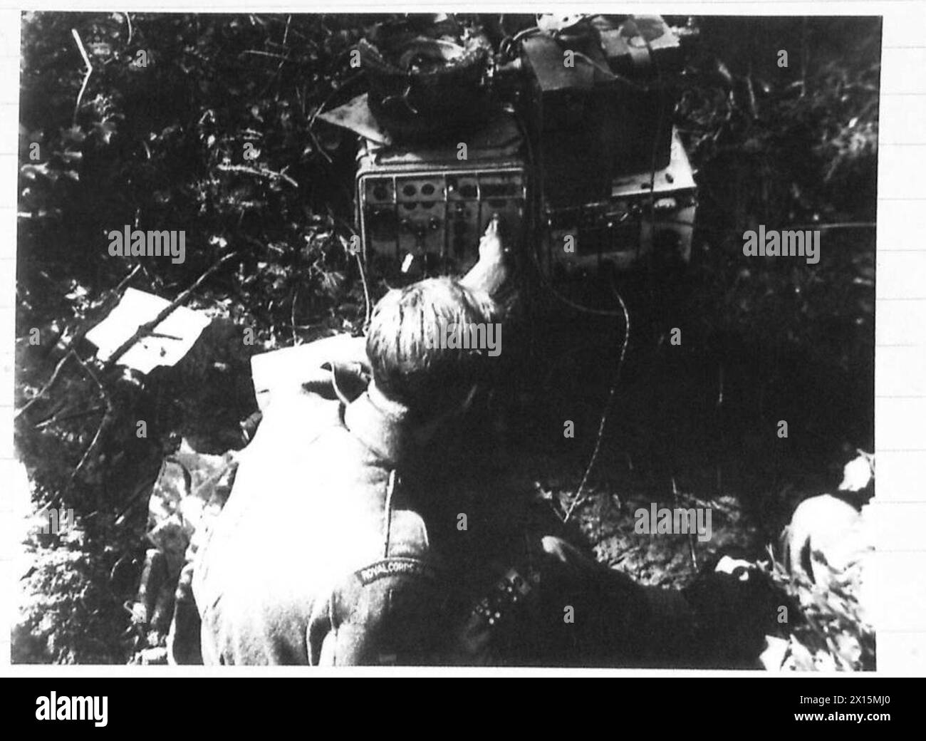 THE BRITISH AIRBORNE DIVISION AT ARNHEM AND OOSTERBEEK IN HOLLAND - A ...
