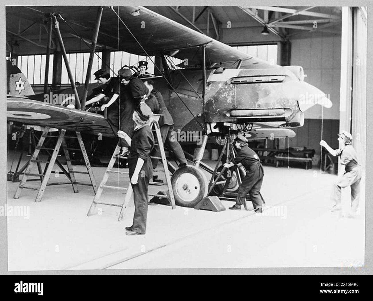 Royal air force instruction flight hi-res stock photography and images ...