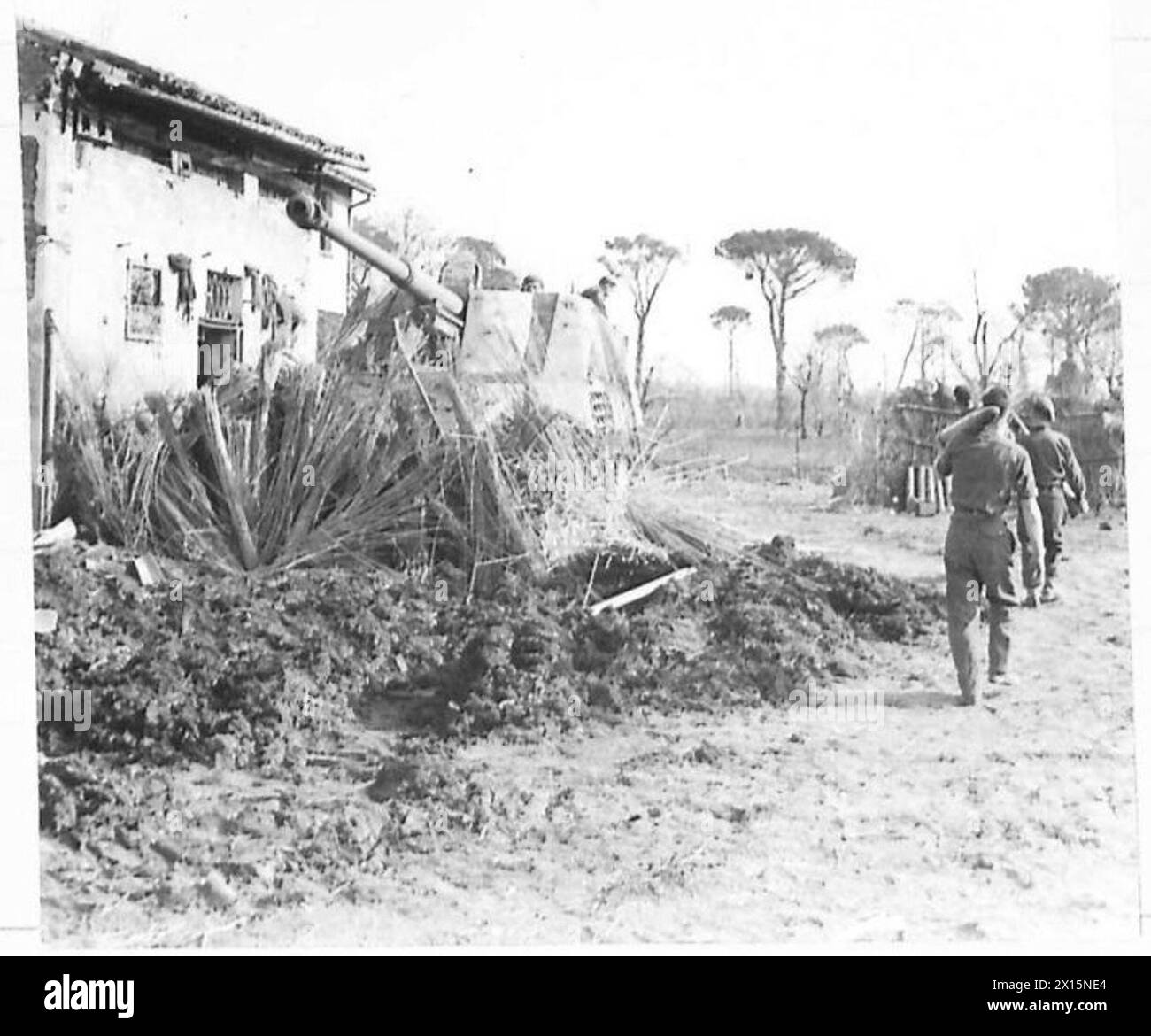 EIGHTH ARMY : THE SHORT LIFE OF A GERMAN S.P. GUN - Members of the ...