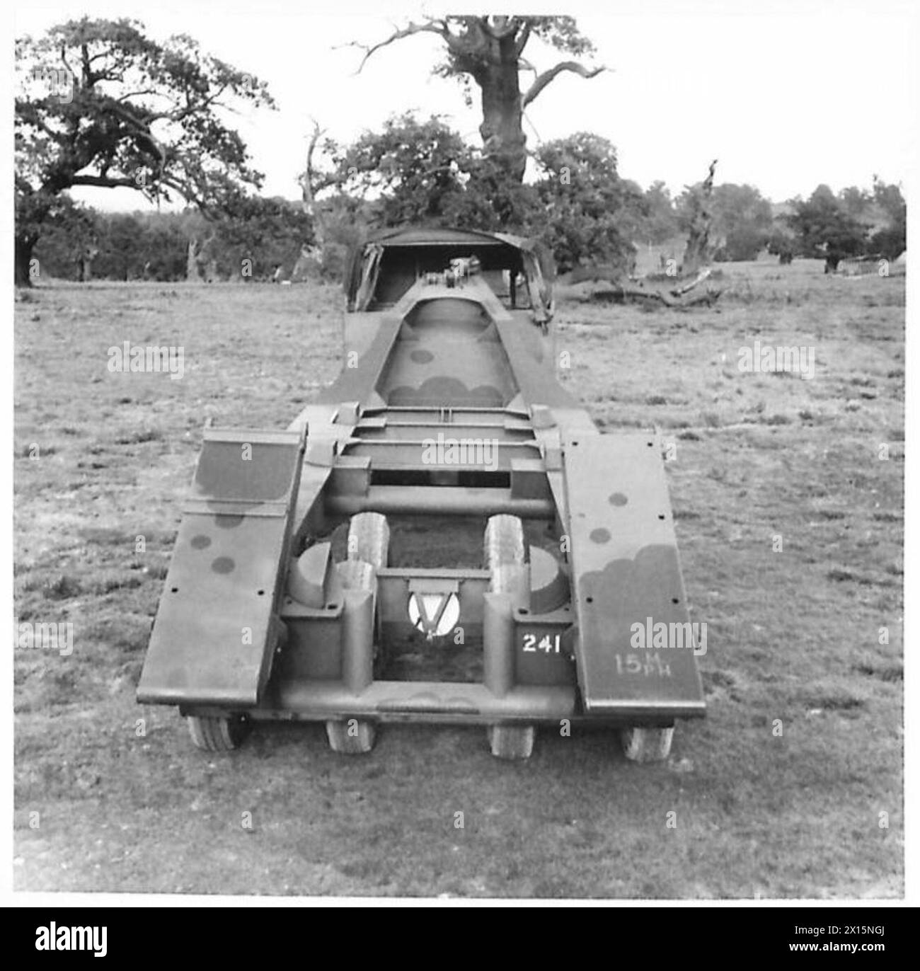 TANK TRANSPORTERS AND VEHICLES - 2o-ton tank transporter "Scammell" W.D ...