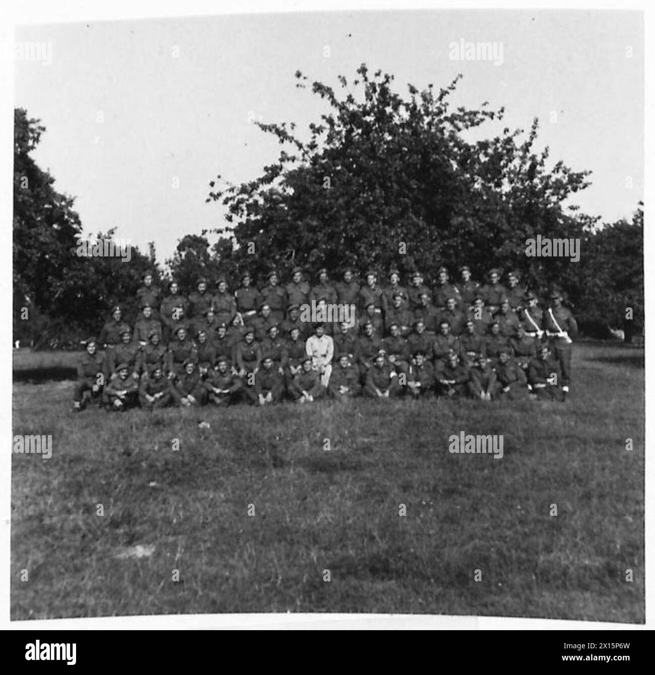 GEN. MONTGOMERY DECORATES MEN OF THE 50TH DIV. - Group: Gen. Montgomery ...