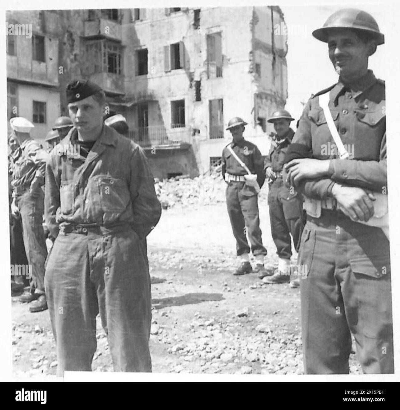 FIFTH ARMV : ANZIO BRIDGEHEAD FIRST USE OF GERMAN MAN-PROPELLED ...