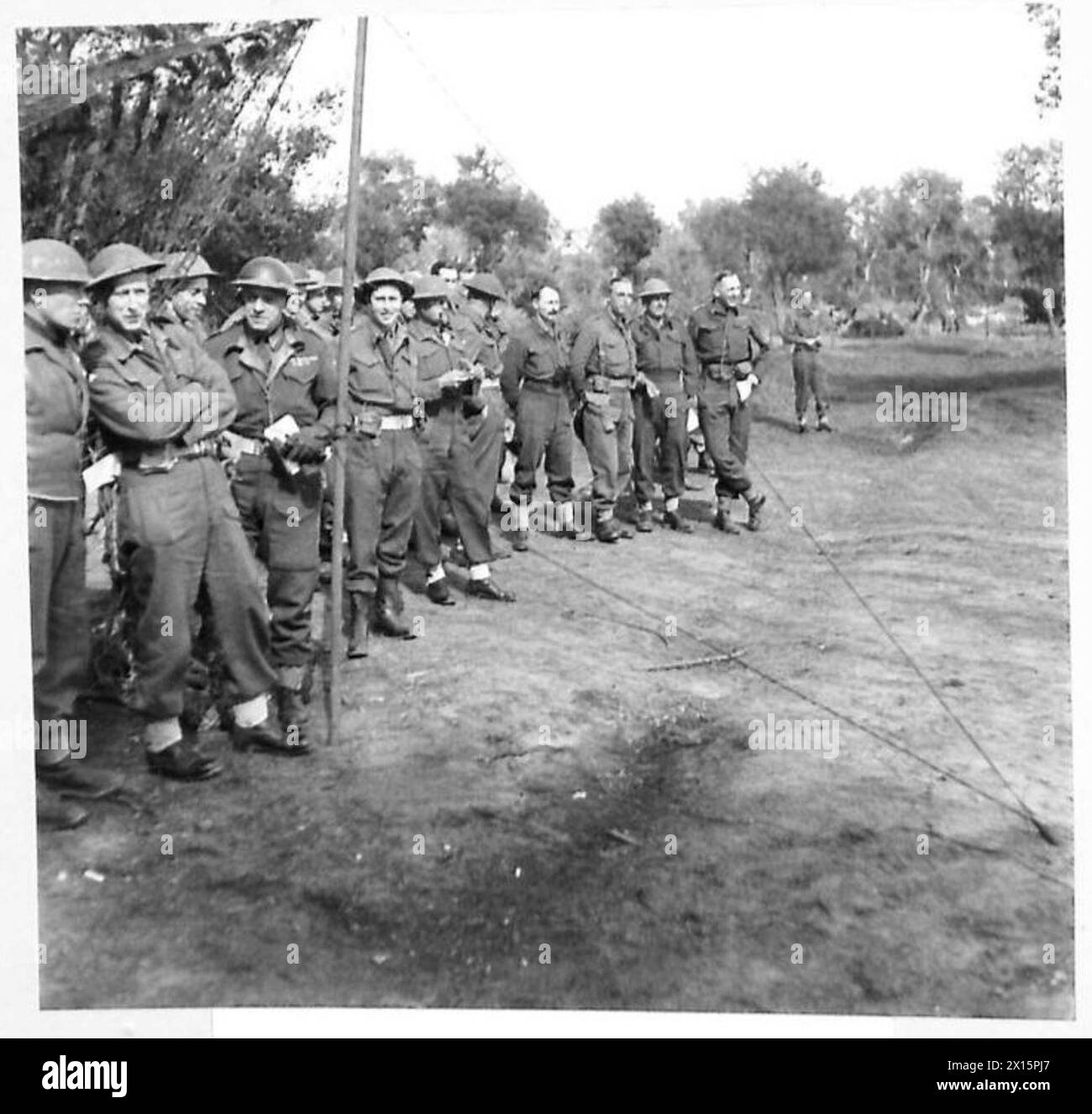 FIFTH ARMY : ANZIO BRIDGEHEAD MUSICAL INTERLUDE - A group of officers ...