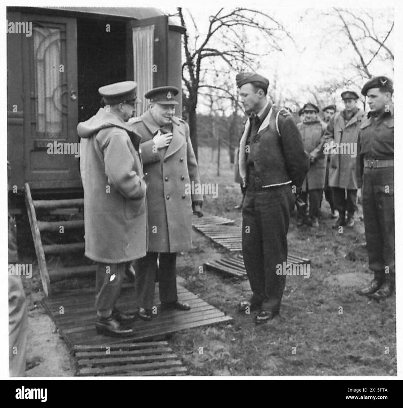 PRIME MINISTER VISITS THE CANADIAN AND BRITISH SECTOR OF THE WESTERN ...