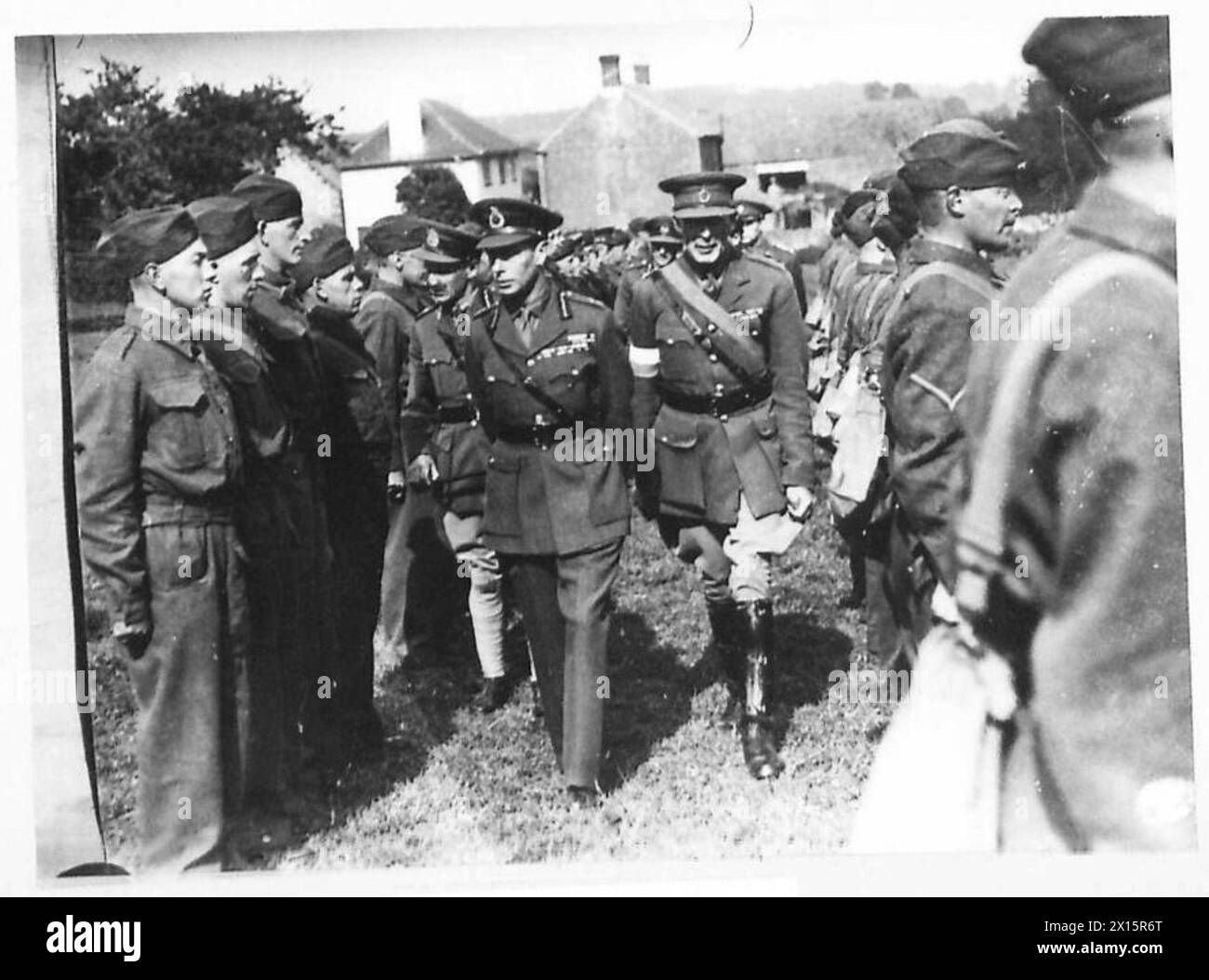 King inspects british troops hi-res stock photography and images - Alamy