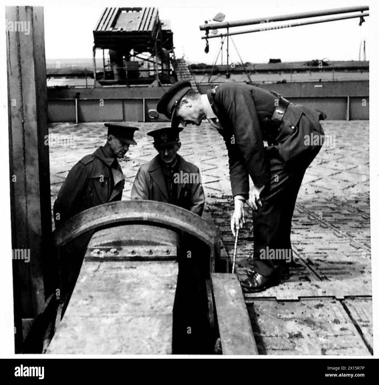 SPECIAL ASSIGNMENT FOR D.TN - Brigadier Bruce-White (right) explains ...