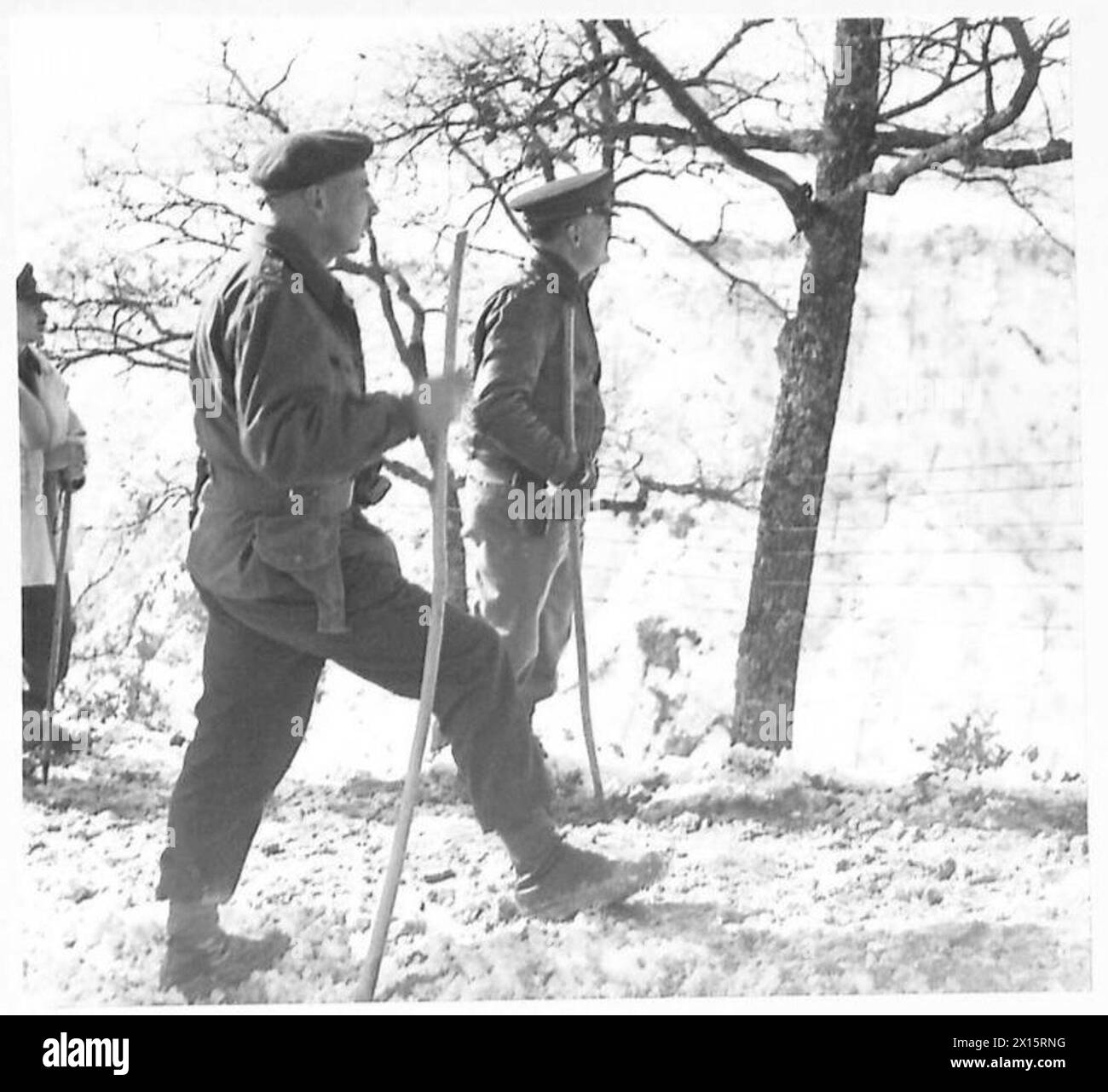 FIFTH ARMY : NEW COMMANDER VISITS BRITISH DIVISION - General Truscott ...