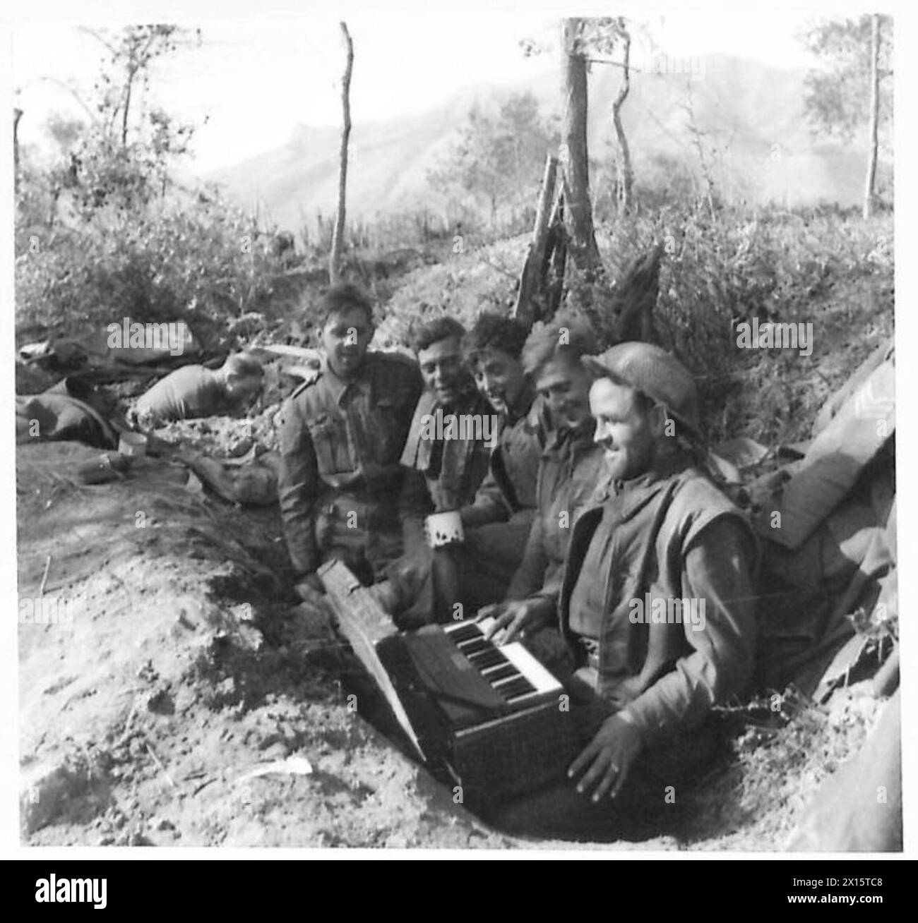 ITALY : FIFTH ARMYFRONTLINE INFANTRY - Captured organ provides a change ...