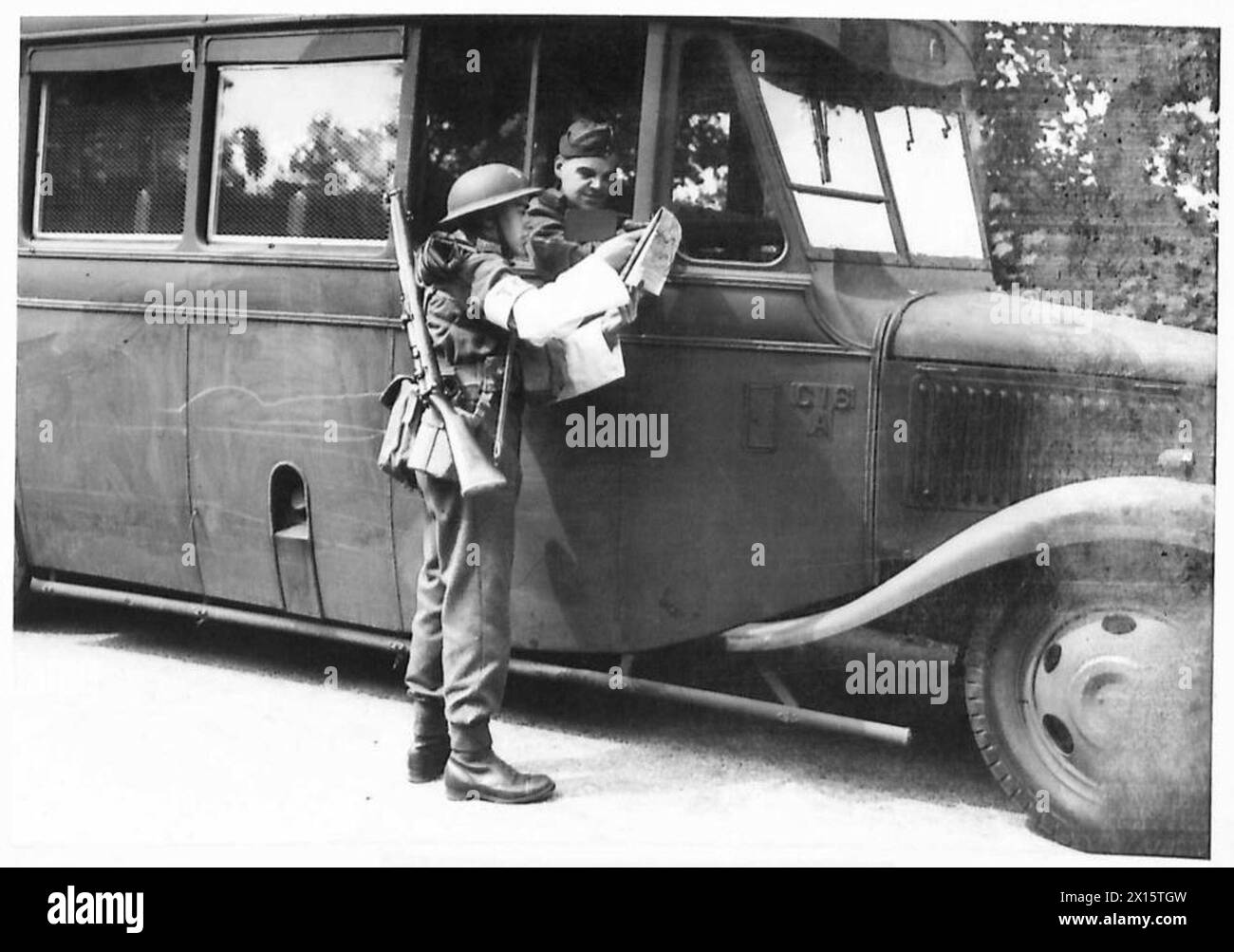 TRAFFIC CONTROL GROUP OF THE ALDERSHOT COMMAND - A military Traffic ...