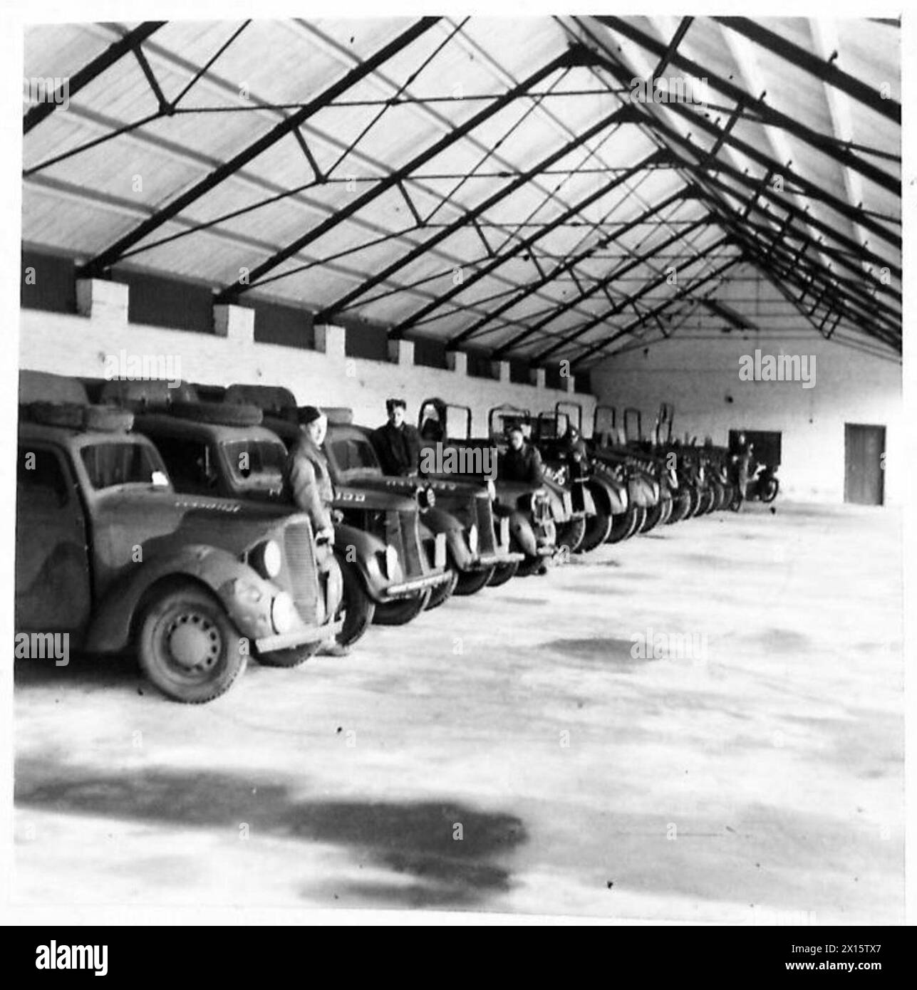 A YOUNG SOLDIERS BATTALION - In the garage , British Army Stock Photo ...