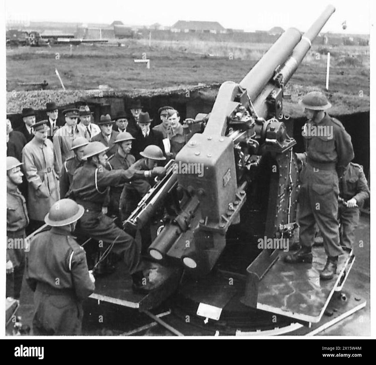 Major gun 2 hi-res stock photography and images - Alamy