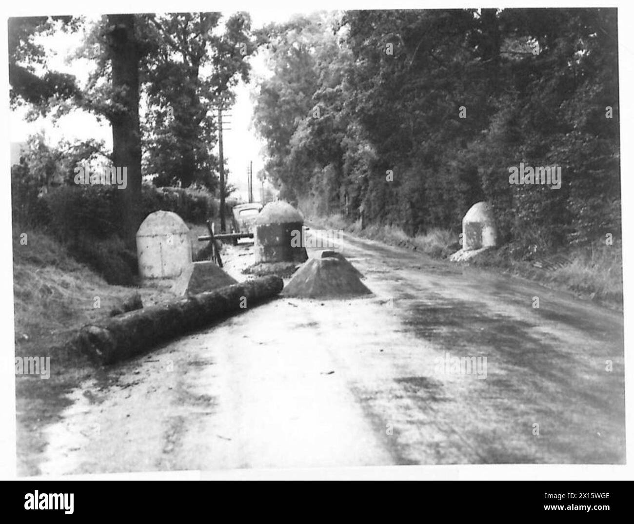 TANK TRAPS - Various types of tank traps in the Farnham district ...