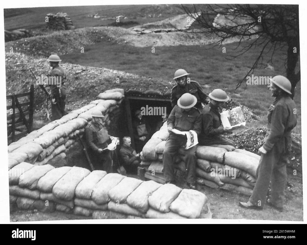 BOOKS AND MAGAZINES FOR THE TROOPS OVERSEAS - These pictures show how ...